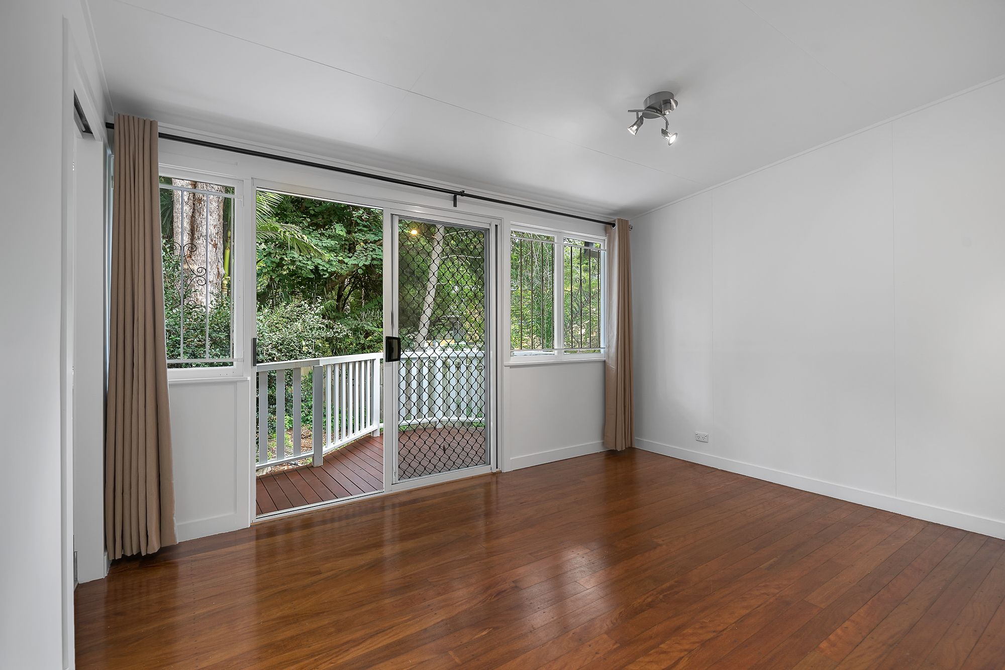 653 Moggill Road, Chapel Hill, QLD 4069 - Leased House - Ray White ...