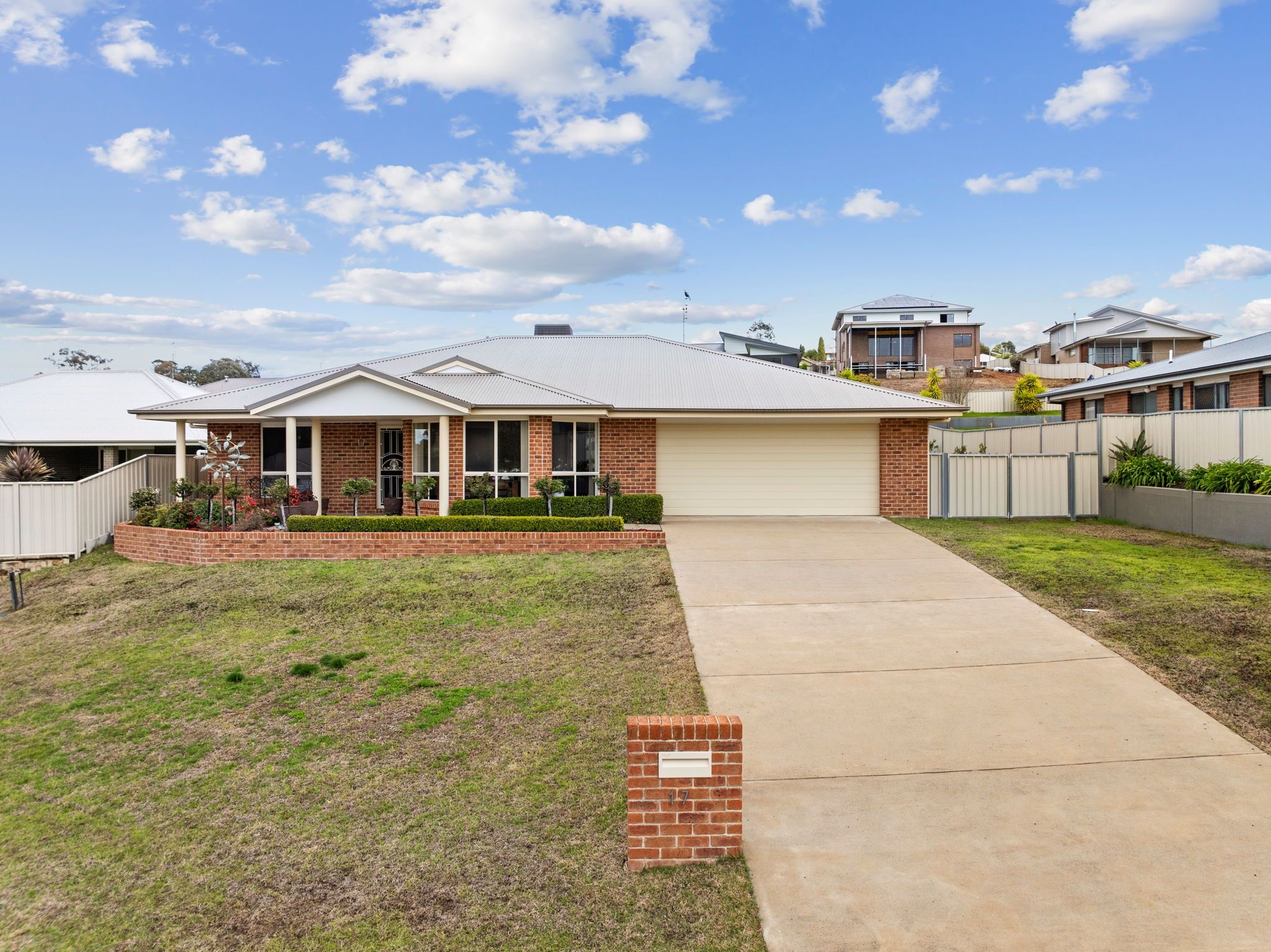 17 Jordan Place, Young, NSW 2594 - Sold House - Ray White Young ...