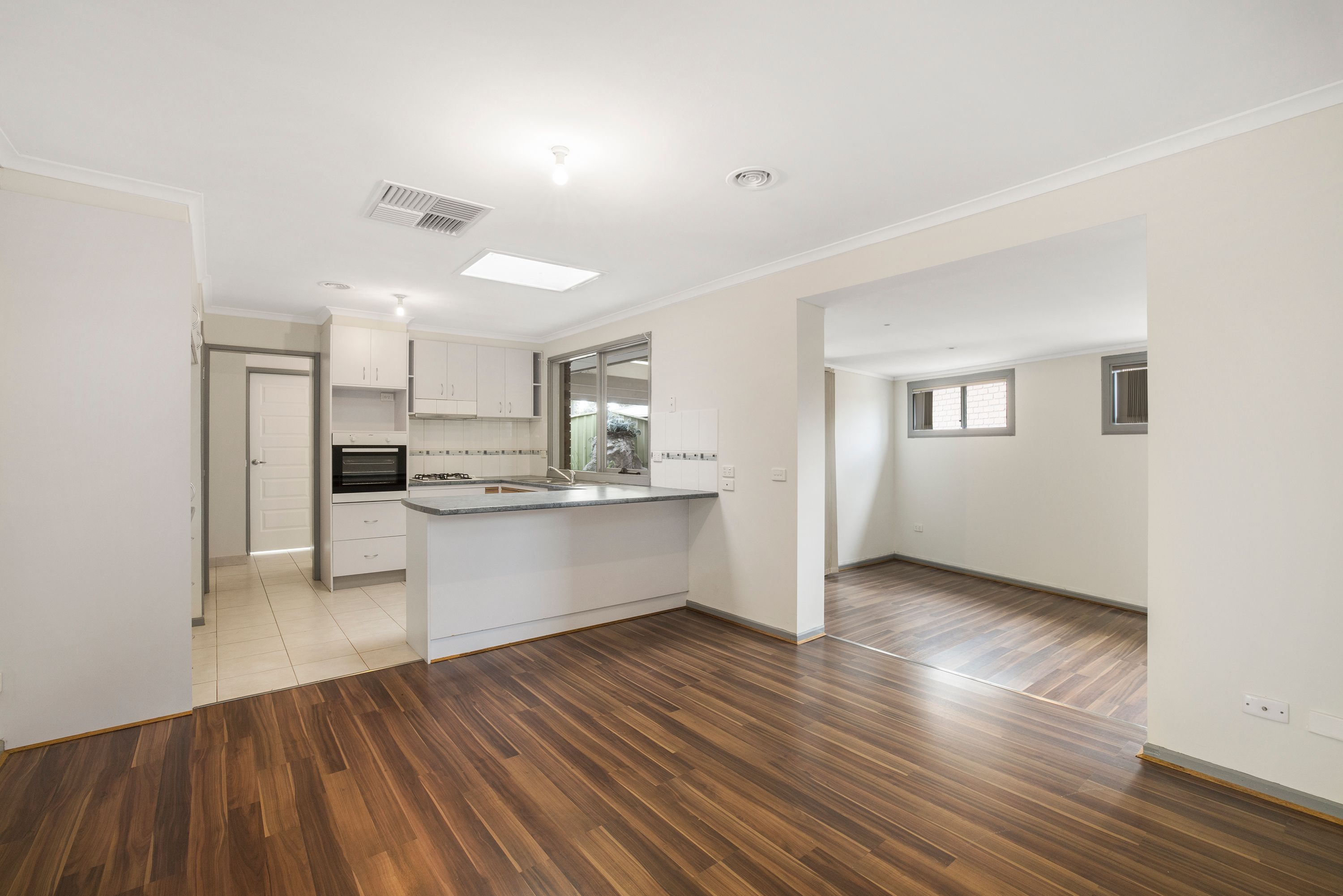 8 Hanley Court, Pakenham, VIC 3810 - Sold House - Ray White Pakenham