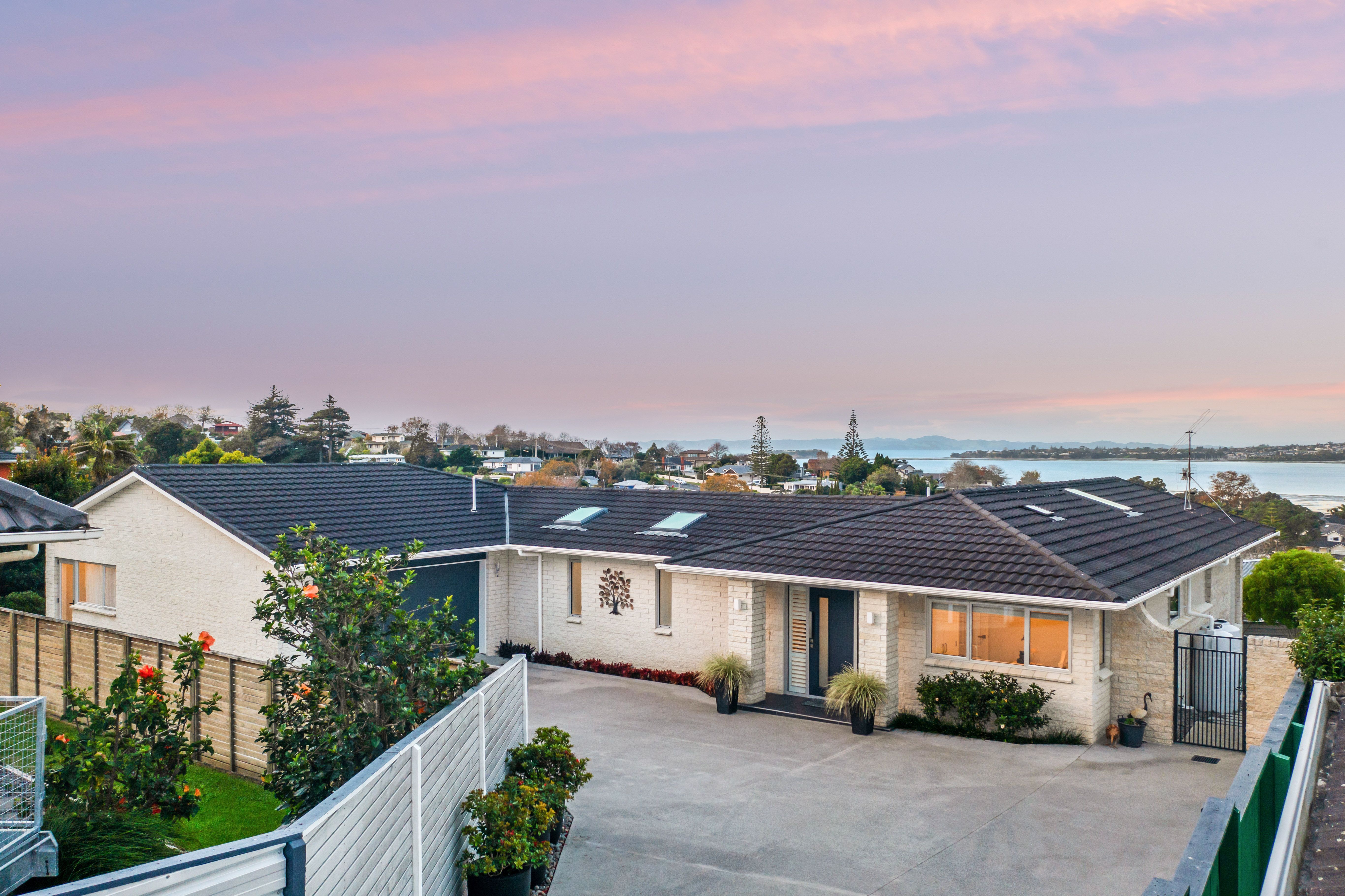 28A Churchill Road, Cockle Bay, Manukau City 2014 - Sold House - Ray ...