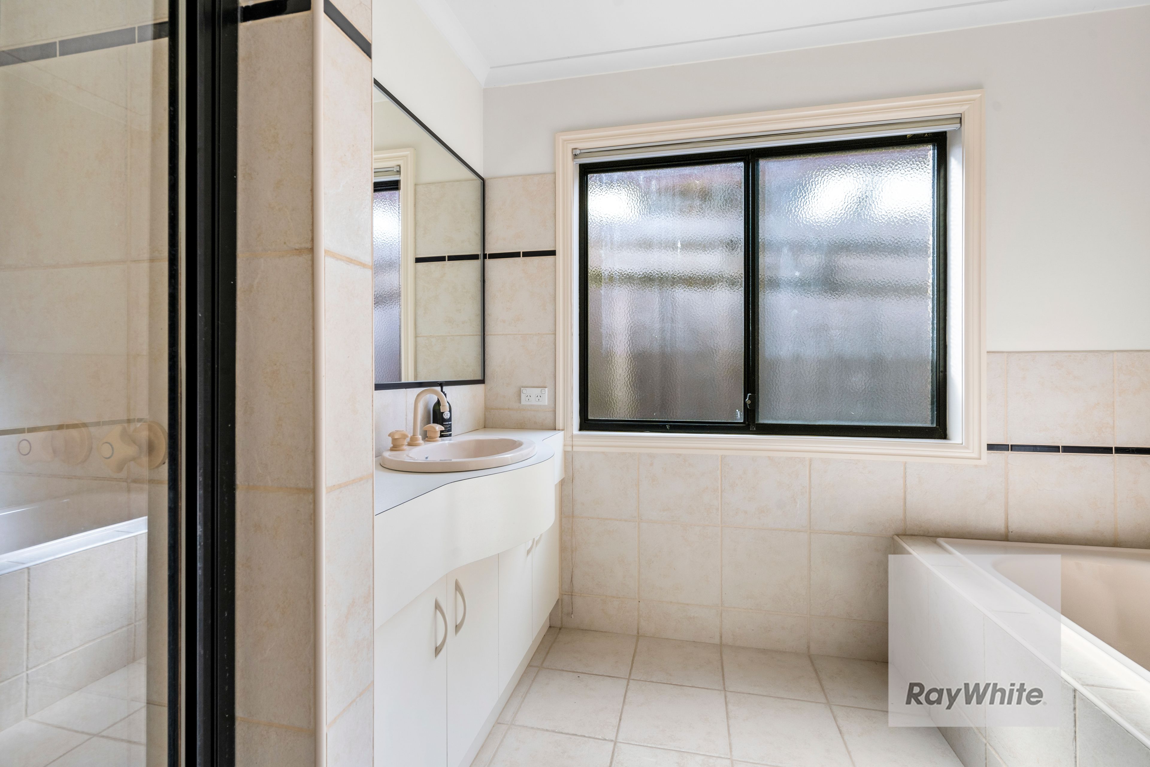 13 Peppermint Walk, South Morang, VIC 3752 - Sold House - Ray White ...