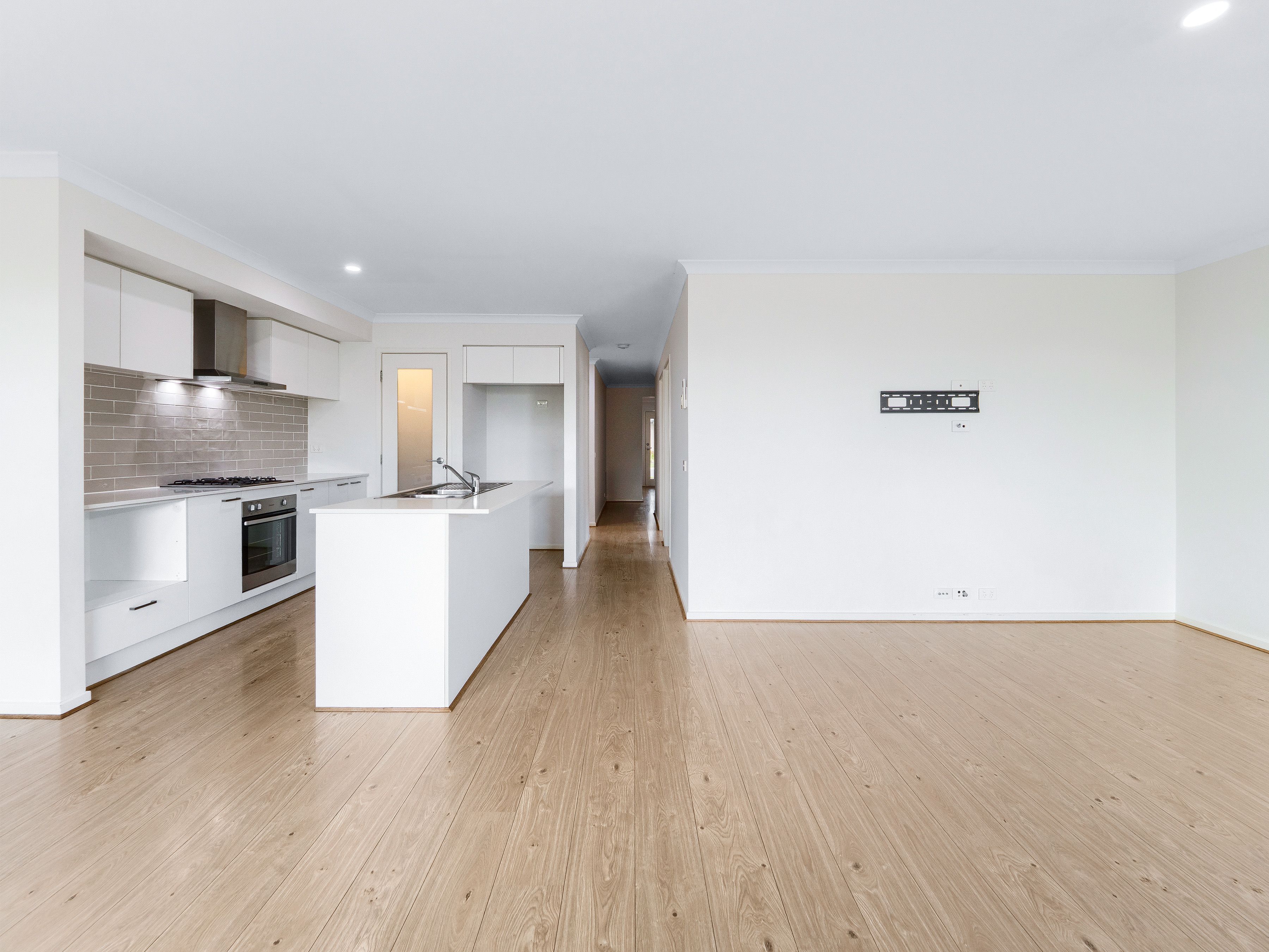 15 Myrtleford Avenue, Clyde, VIC 3978 - Sold House - Ray White Cranbourne