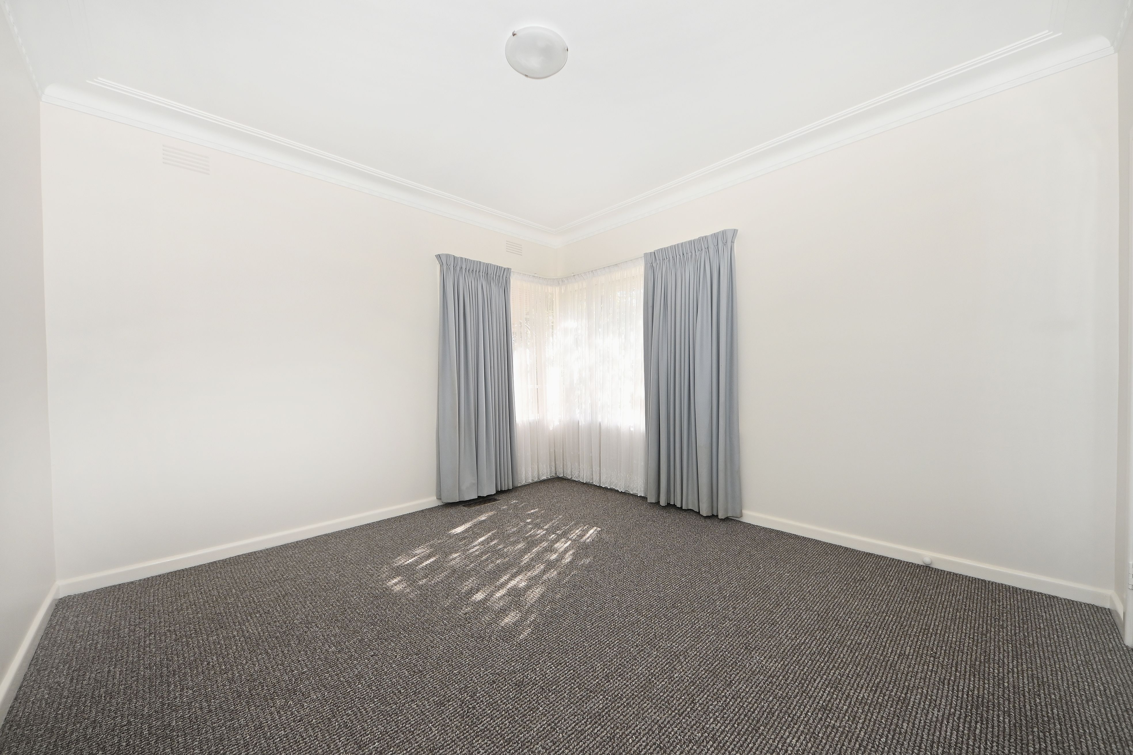 26 White Street, Mount Waverley, VIC 3149 - Leased House - Ray White ...