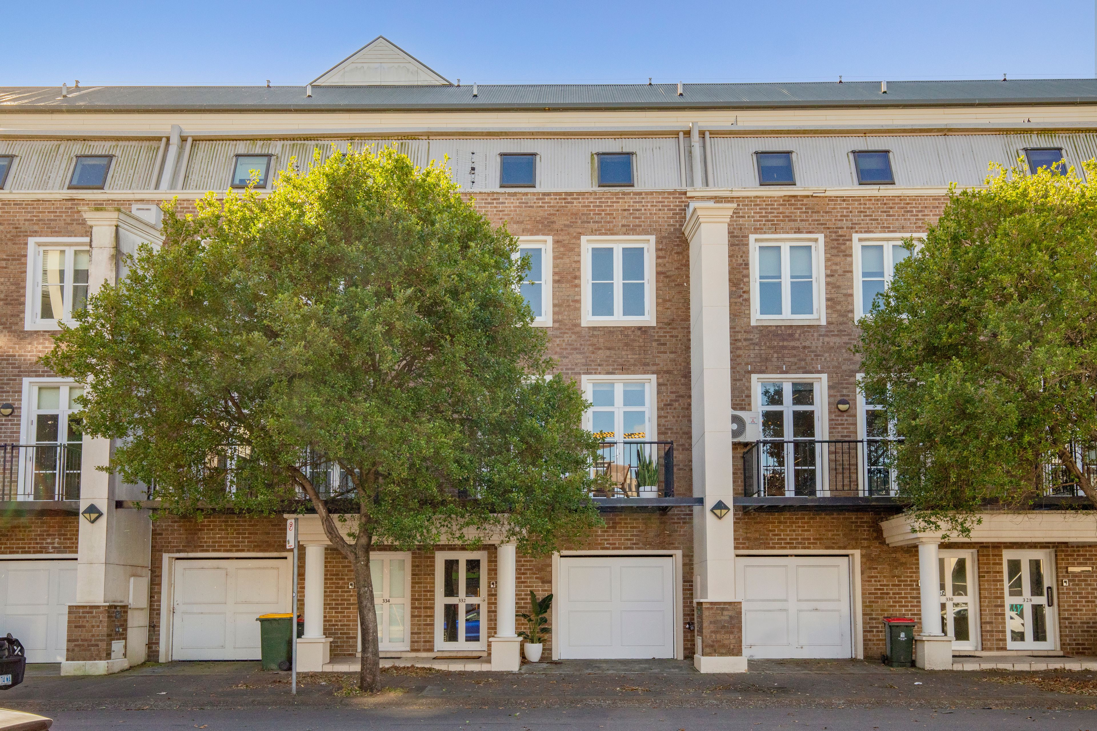 332 Wharf Road, Newcastle, NSW 2300 - Sold Townhouse - Ray White ...