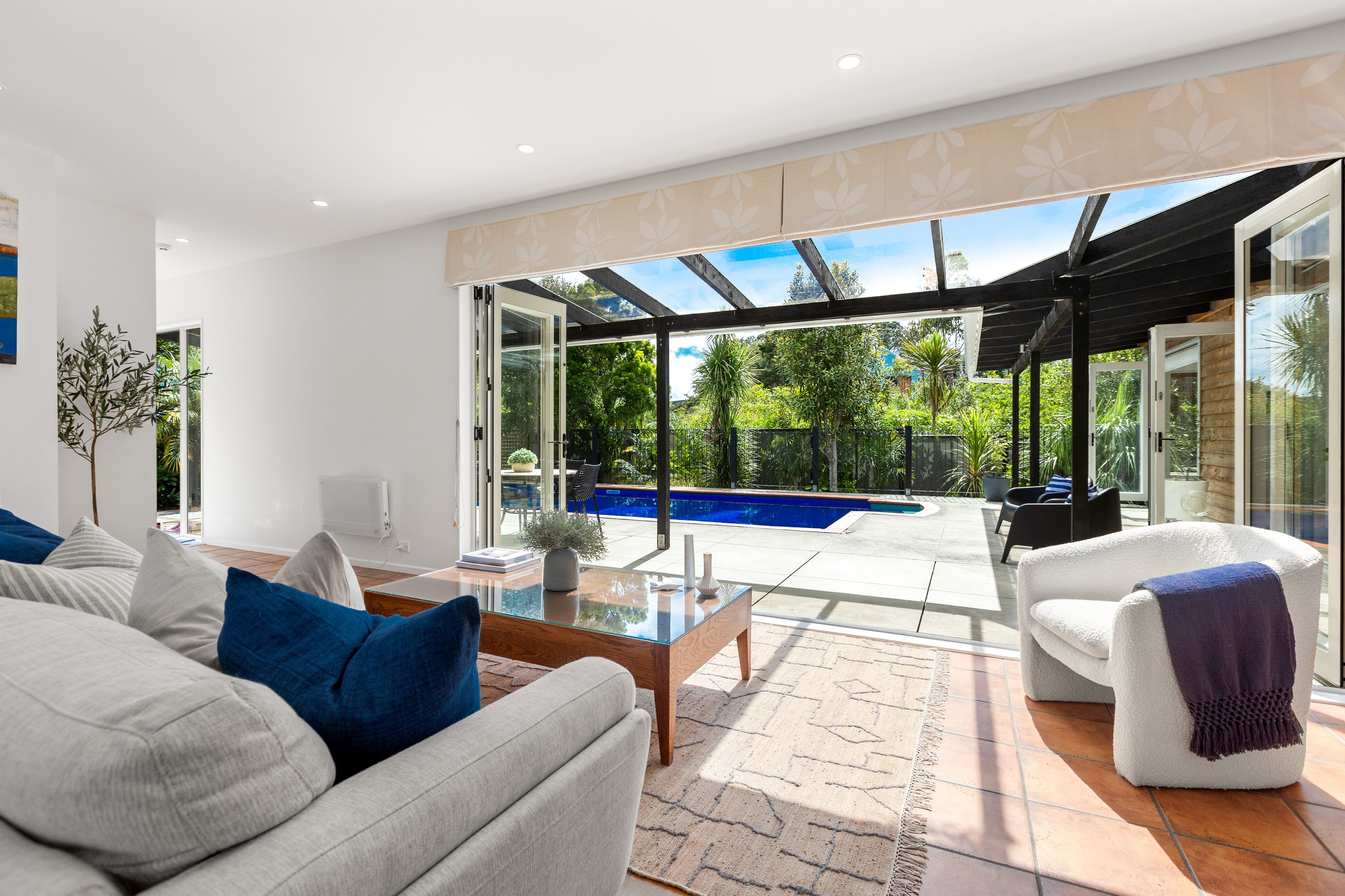 21 Putiki Road, Ostend, Waiheke Island 1081 - Sold House - Ray White ...