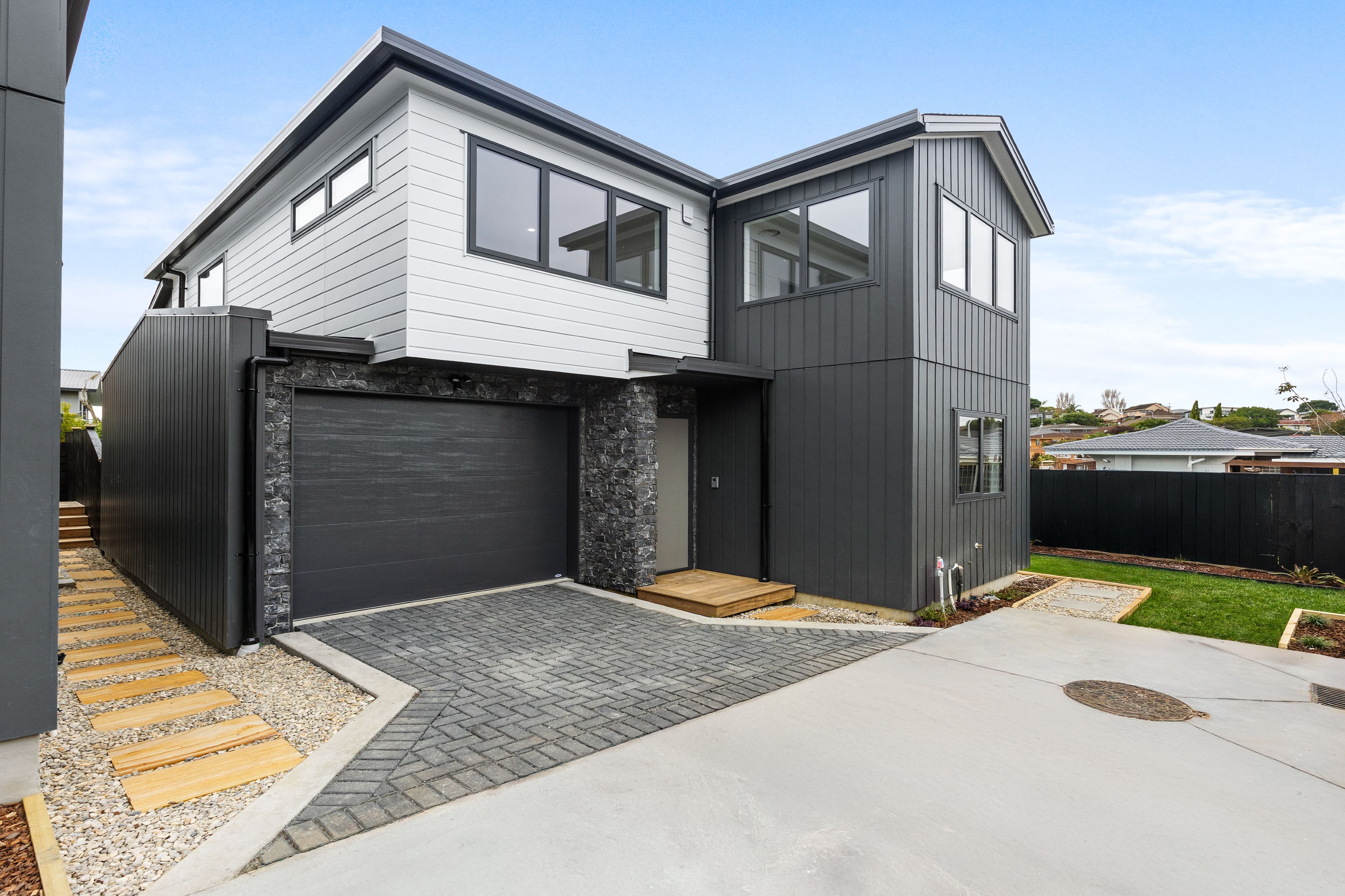 7D Indus Place, Half Moon Bay, Manukau City 2012 - Sold House - Ray ...