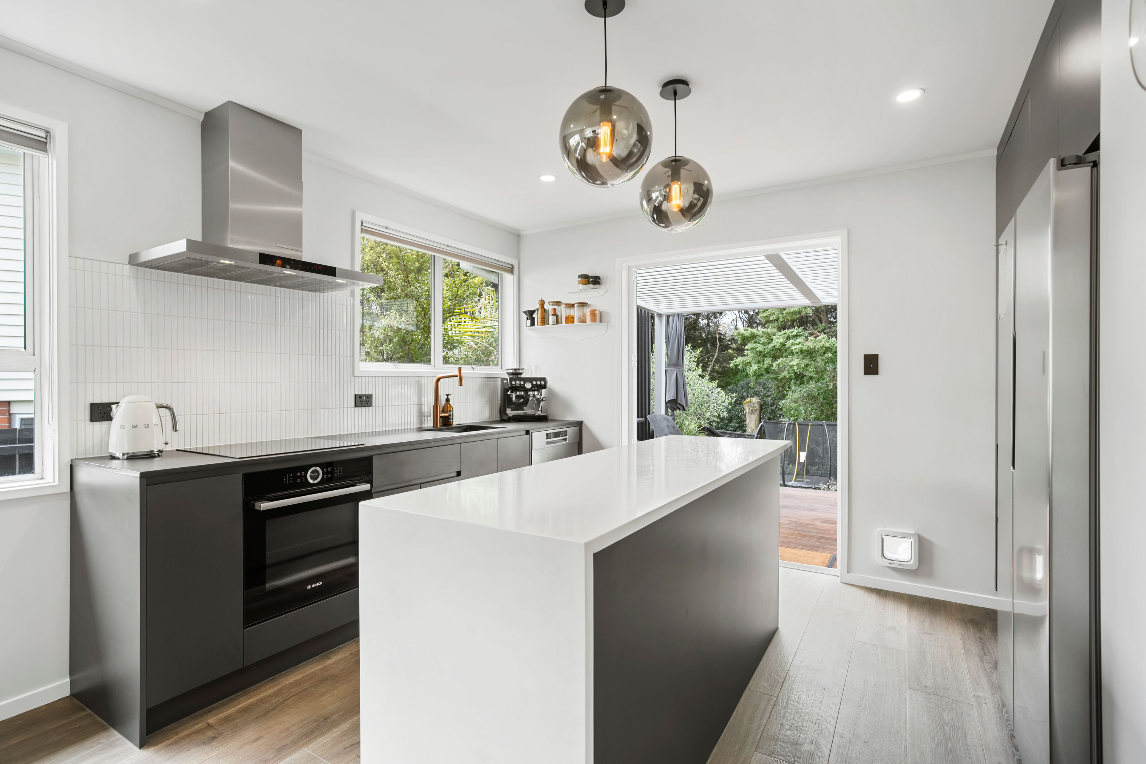 28 Castleton Street, Birkdale, North Shore City 0626 - Sold House - Ray ...