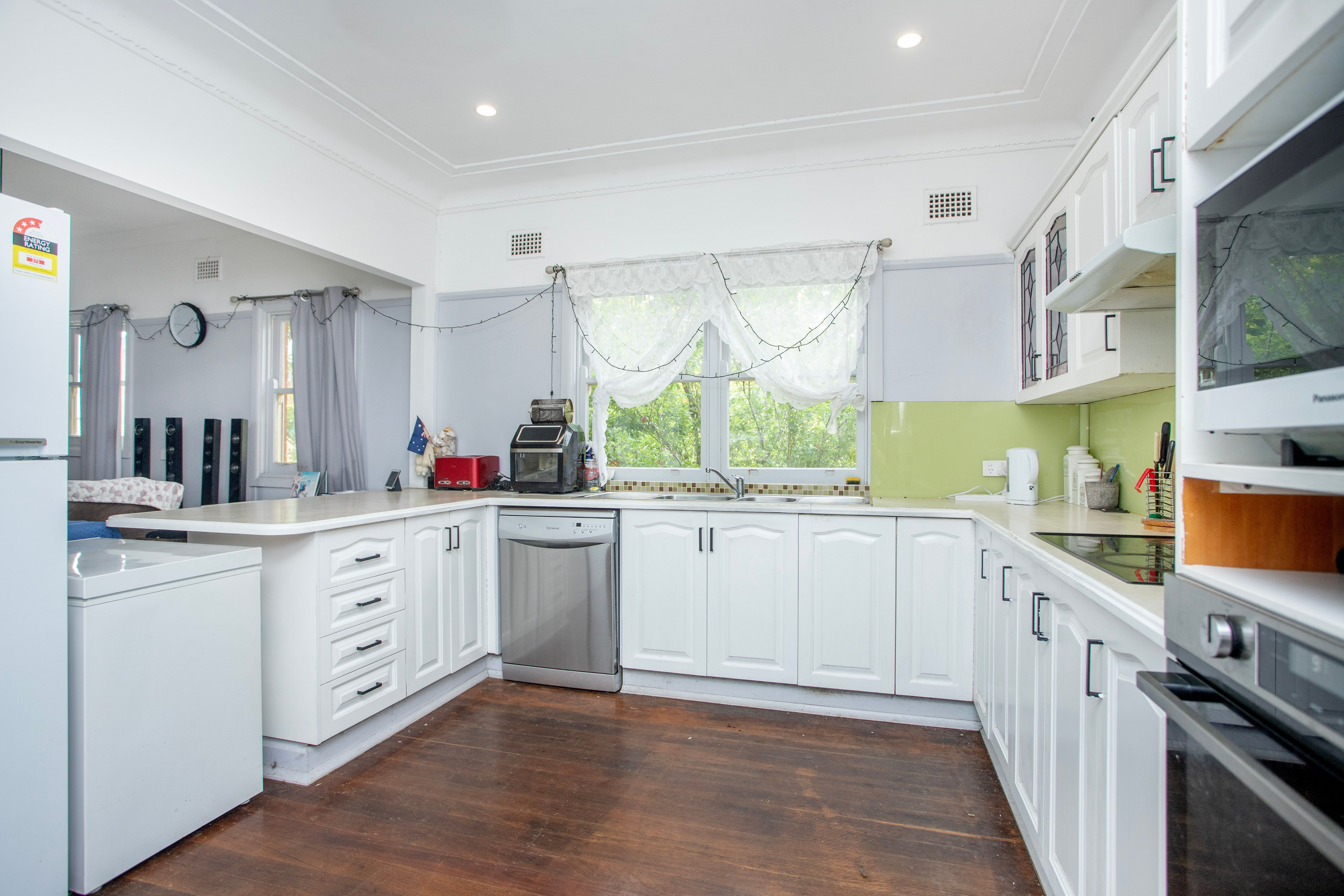 6 Crescent Avenue, Taree, NSW 2430 - Sold House - Ray White Manning Valley