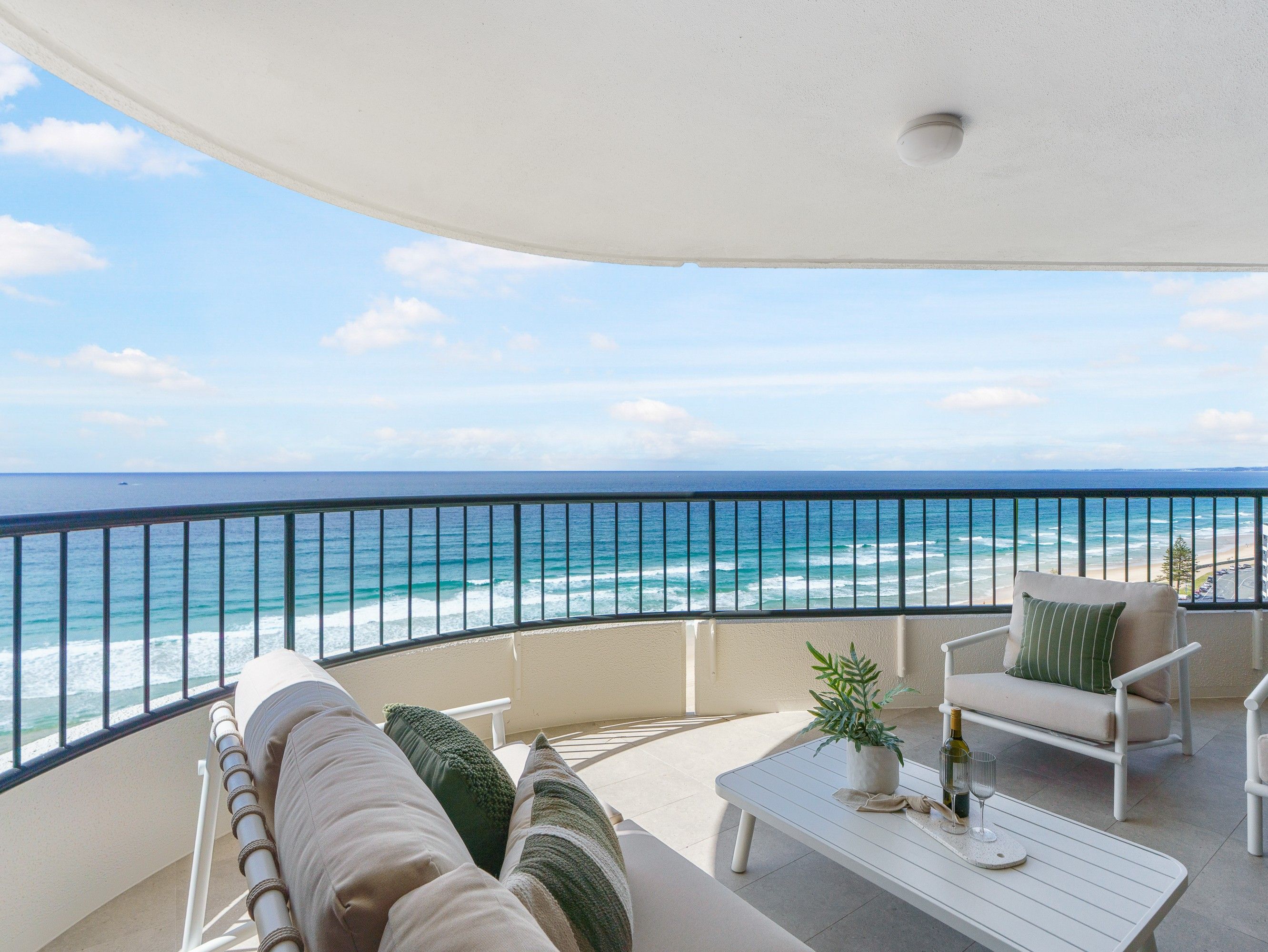 32/3510 Main Beach Parade, Main Beach, QLD 4217 - Sold Apartment - Ray ...