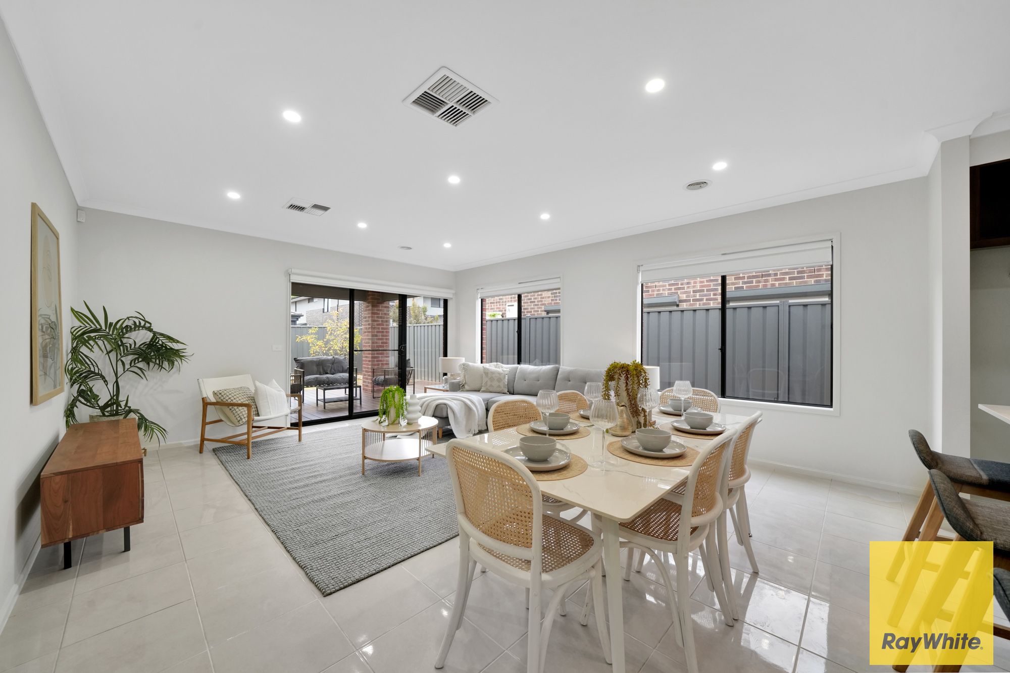 27 Enterprise Circuit, FRASER RISE, VIC 3336 - Sold House - Ray White ...