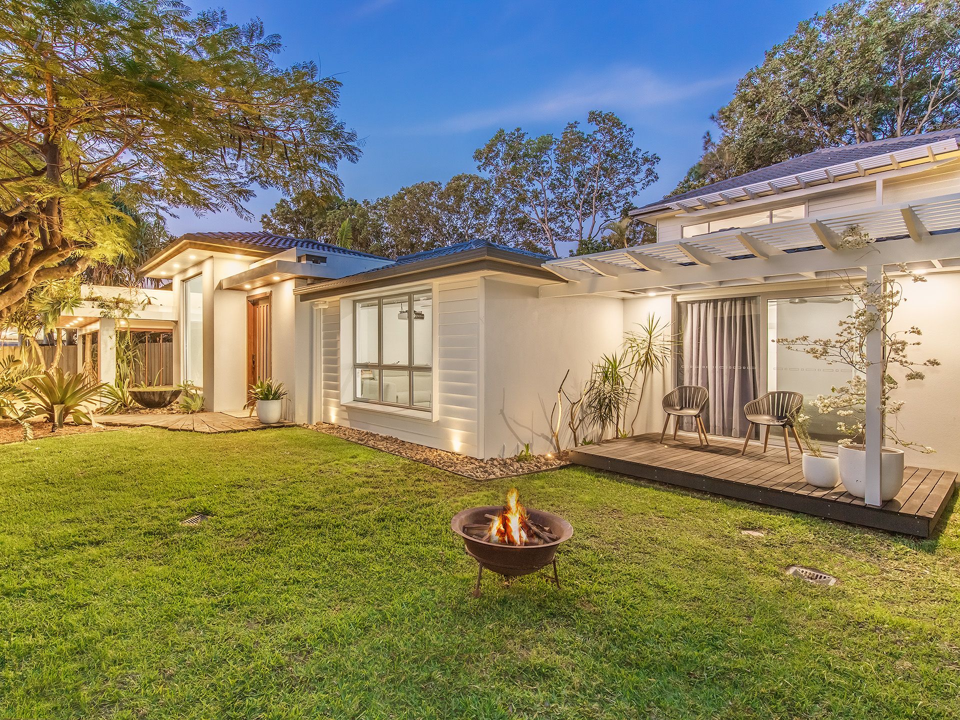 11 Karratha Court, Mermaid Waters, QLD 4218 - House for Sale - Ray ...