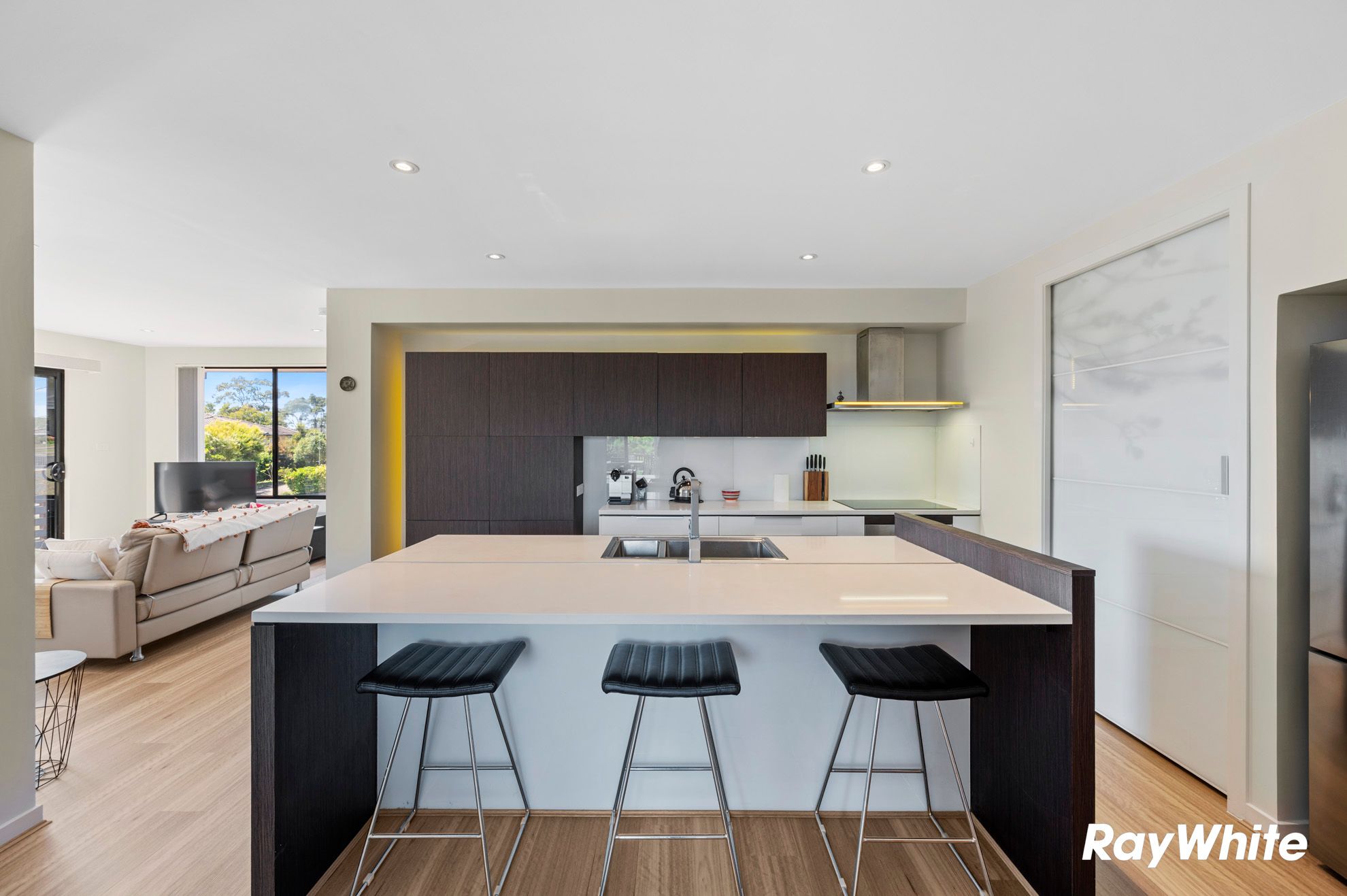 21 Hilltop Crescent, Surf Beach, NSW 2536 - Sold House - Batemans Bay ...