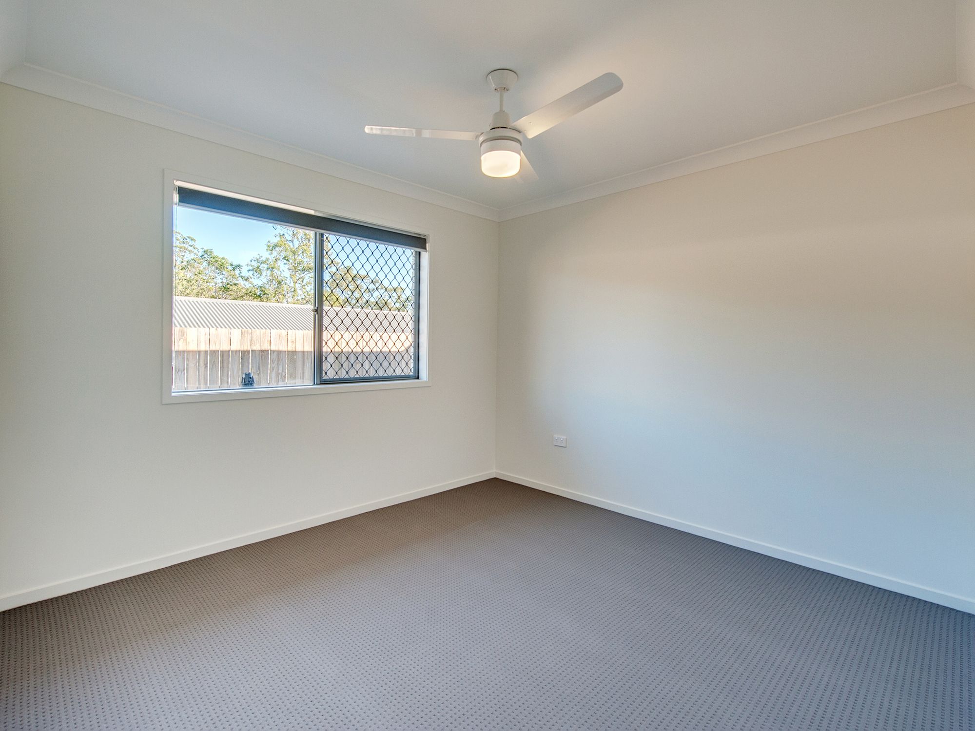 5 Broadaxe Street, SPRING MOUNTAIN, QLD 4300 - Leased House - Ray White ...