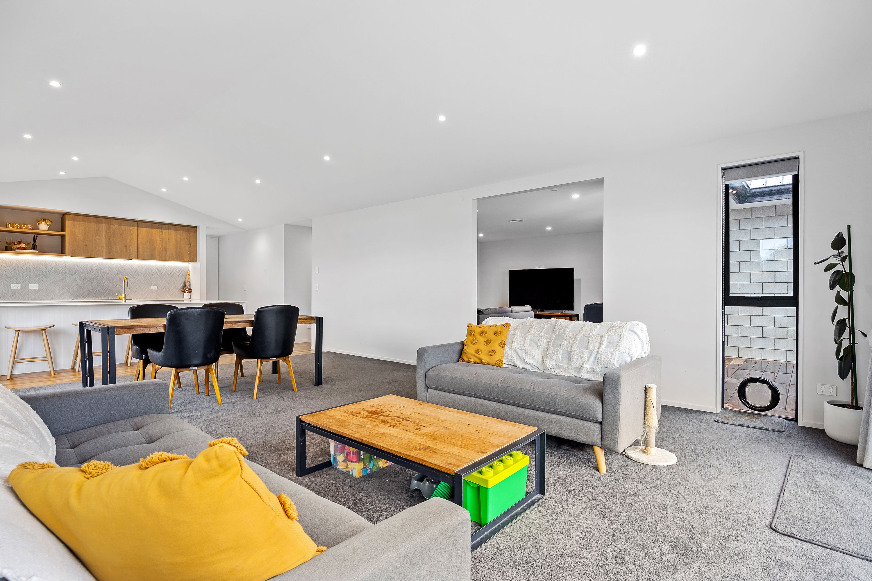 21 Thirlwall Street, Woodend, Waimakariri District 7610 - House for ...