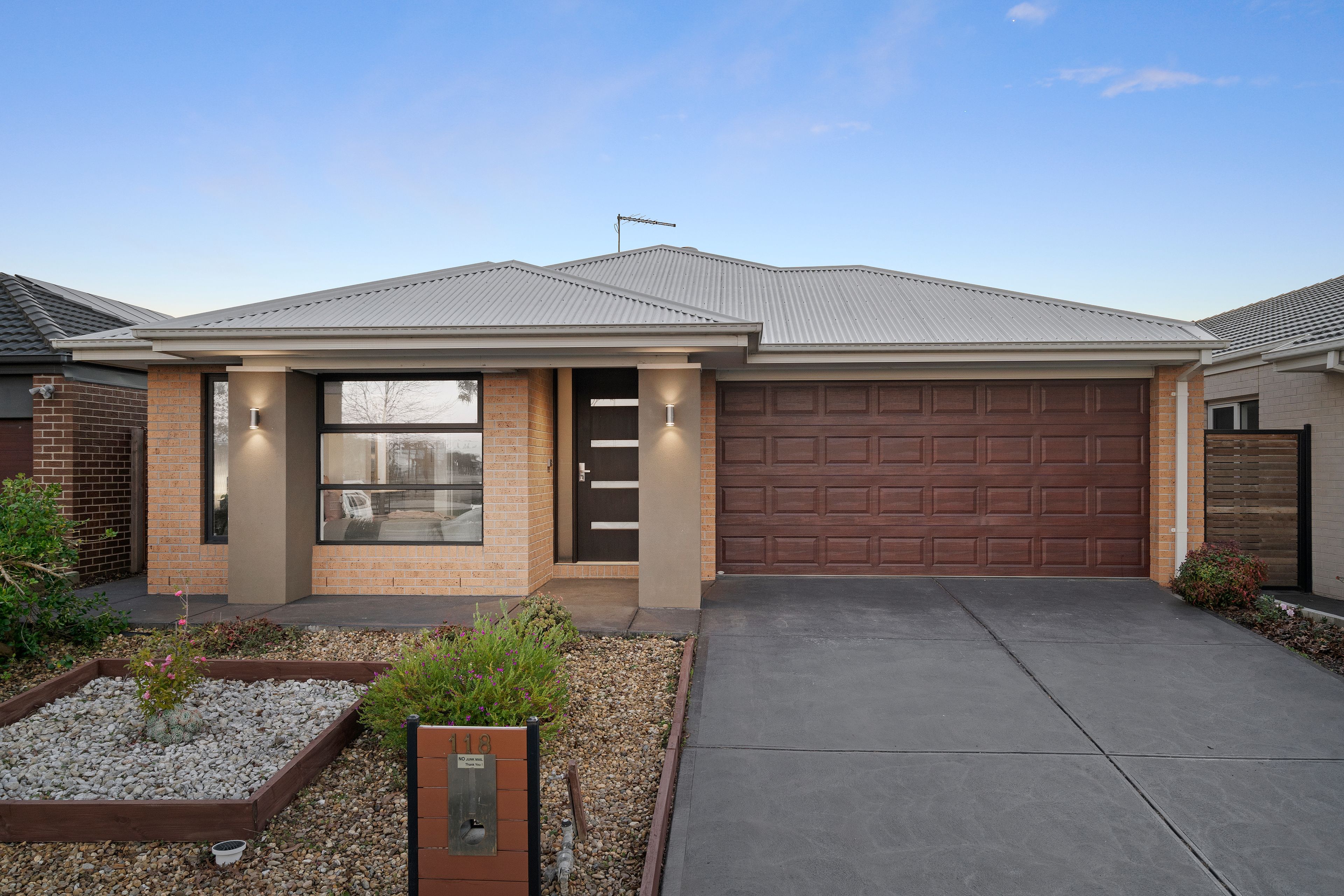118 Mountainview Boulevard, Cranbourne North, VIC 3977 - Sold House ...