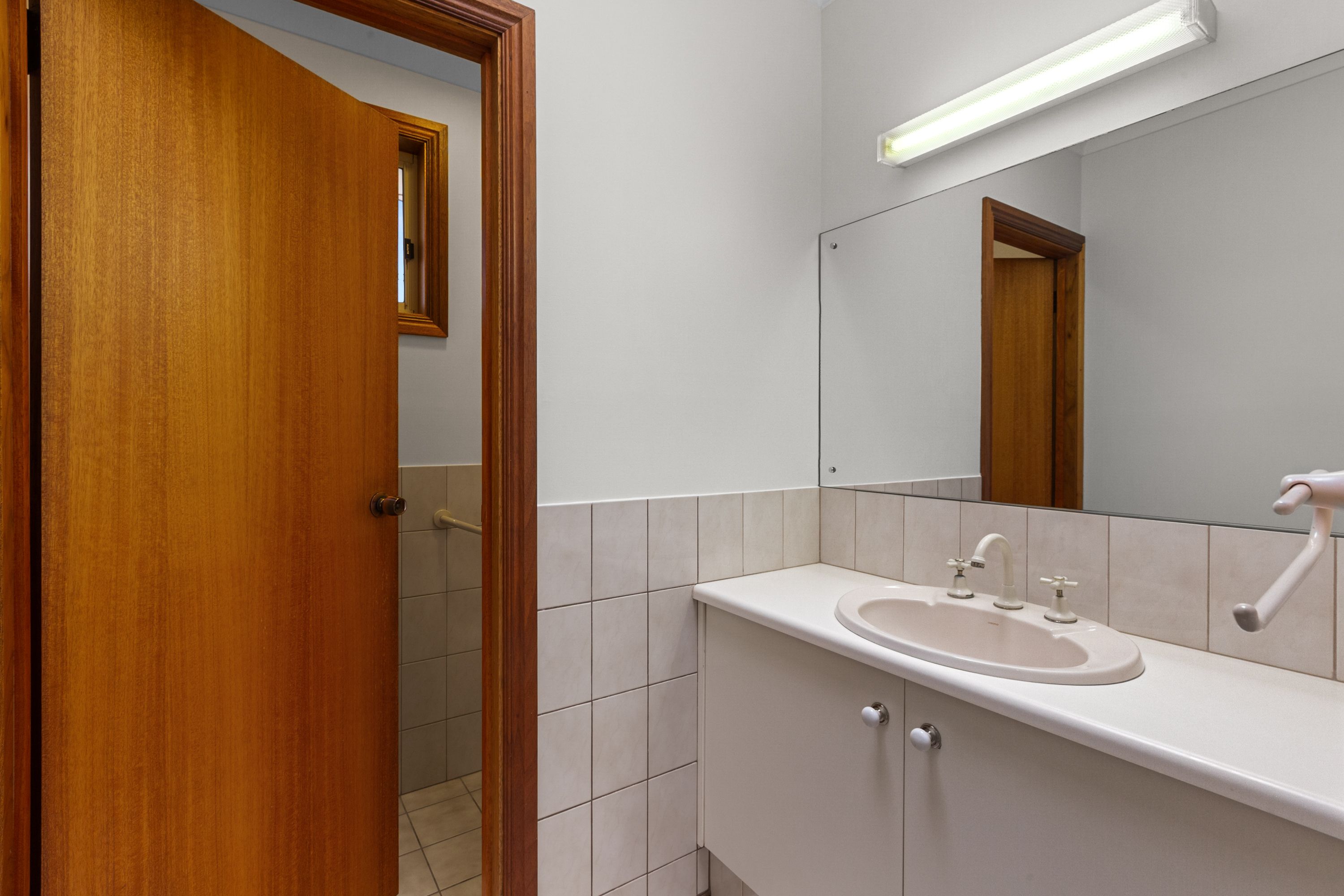 11 Ailsa Avenue, Warradale, SA 5046 - Leased House - Ray White Glenelg ...