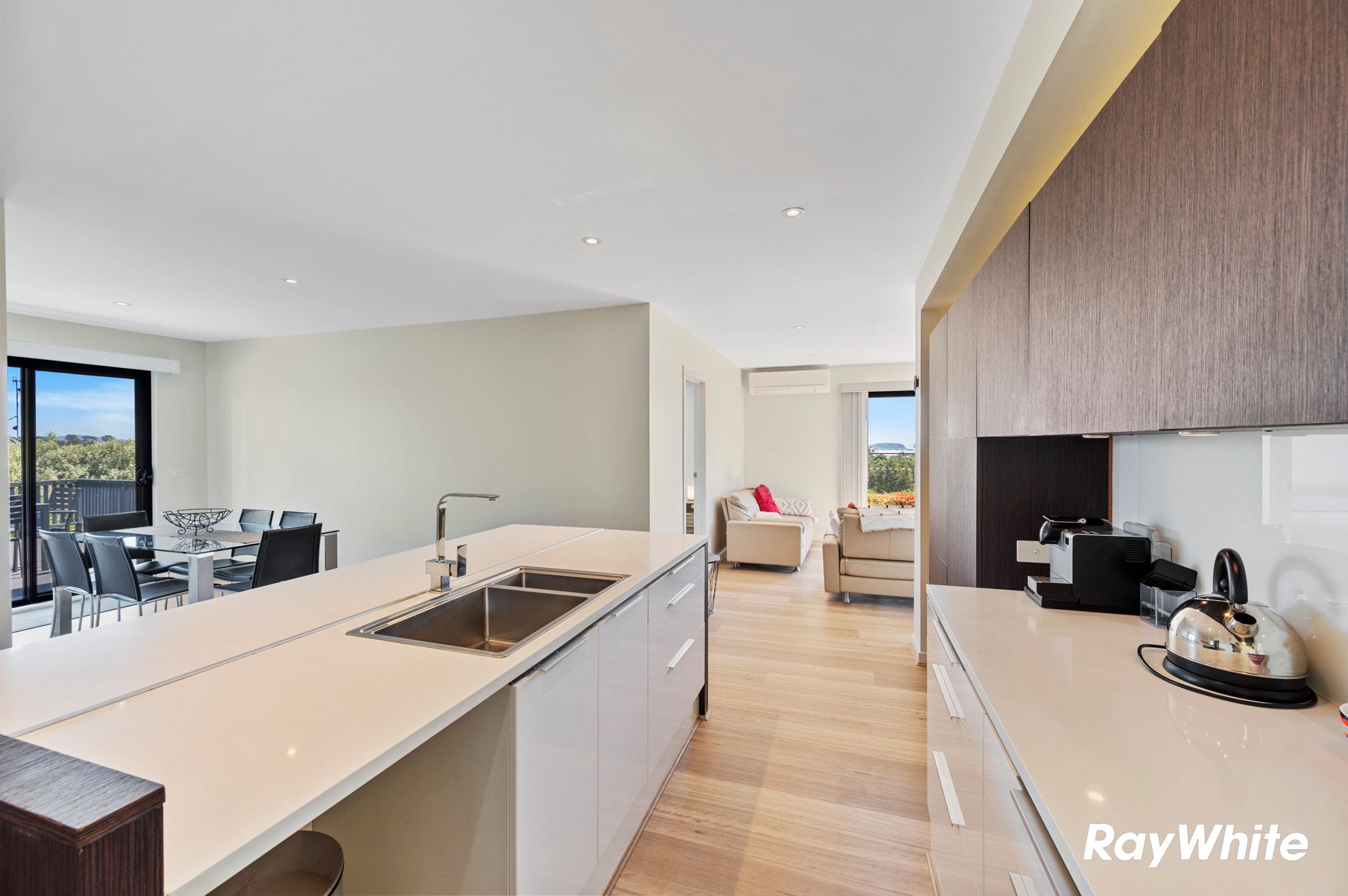 21 Hilltop Crescent, Surf Beach, NSW 2536 - Sold House - Batemans Bay ...