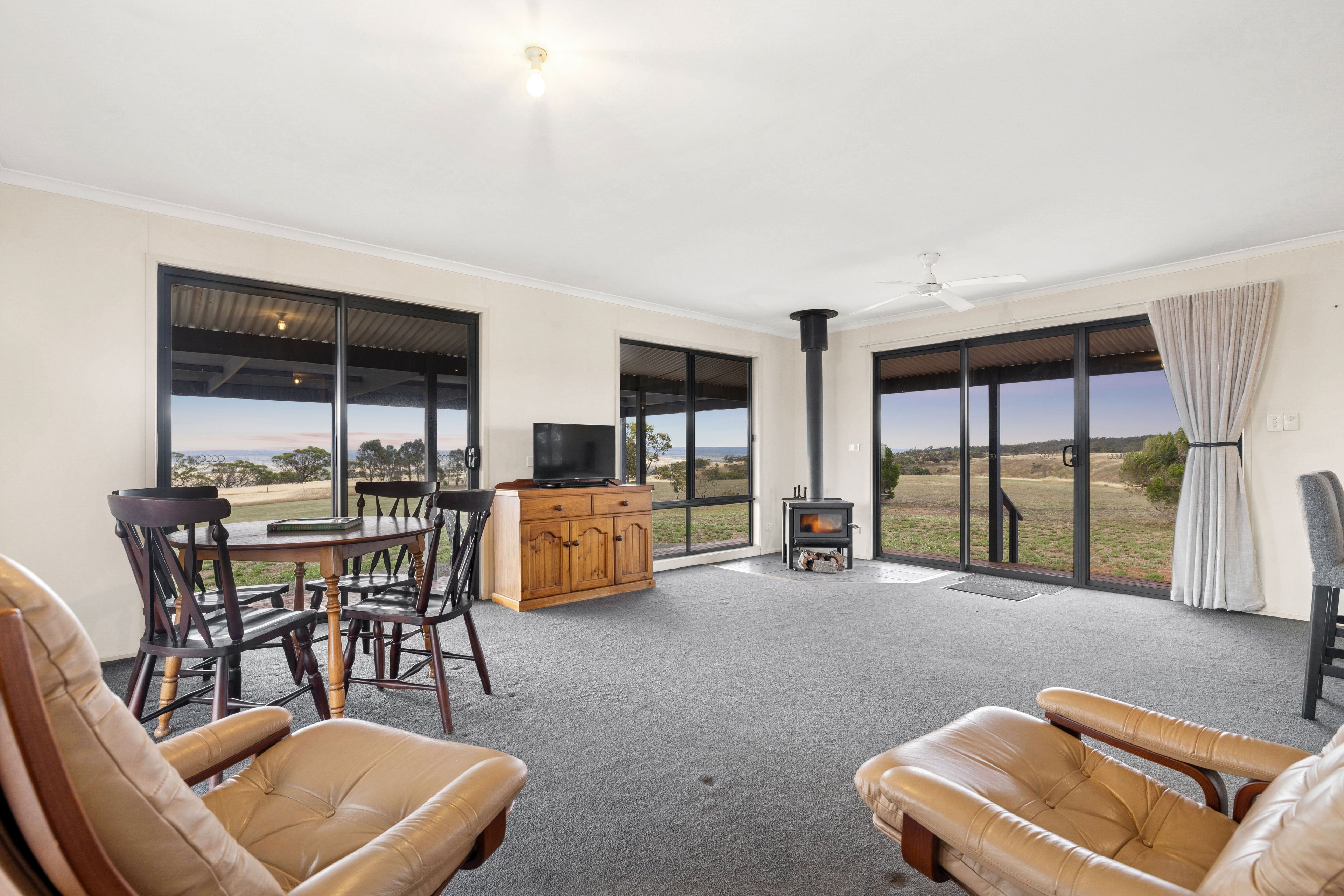 19 Range Road, Rockleigh, SA 5254 - Sold House - Ray White Mount Barker ...