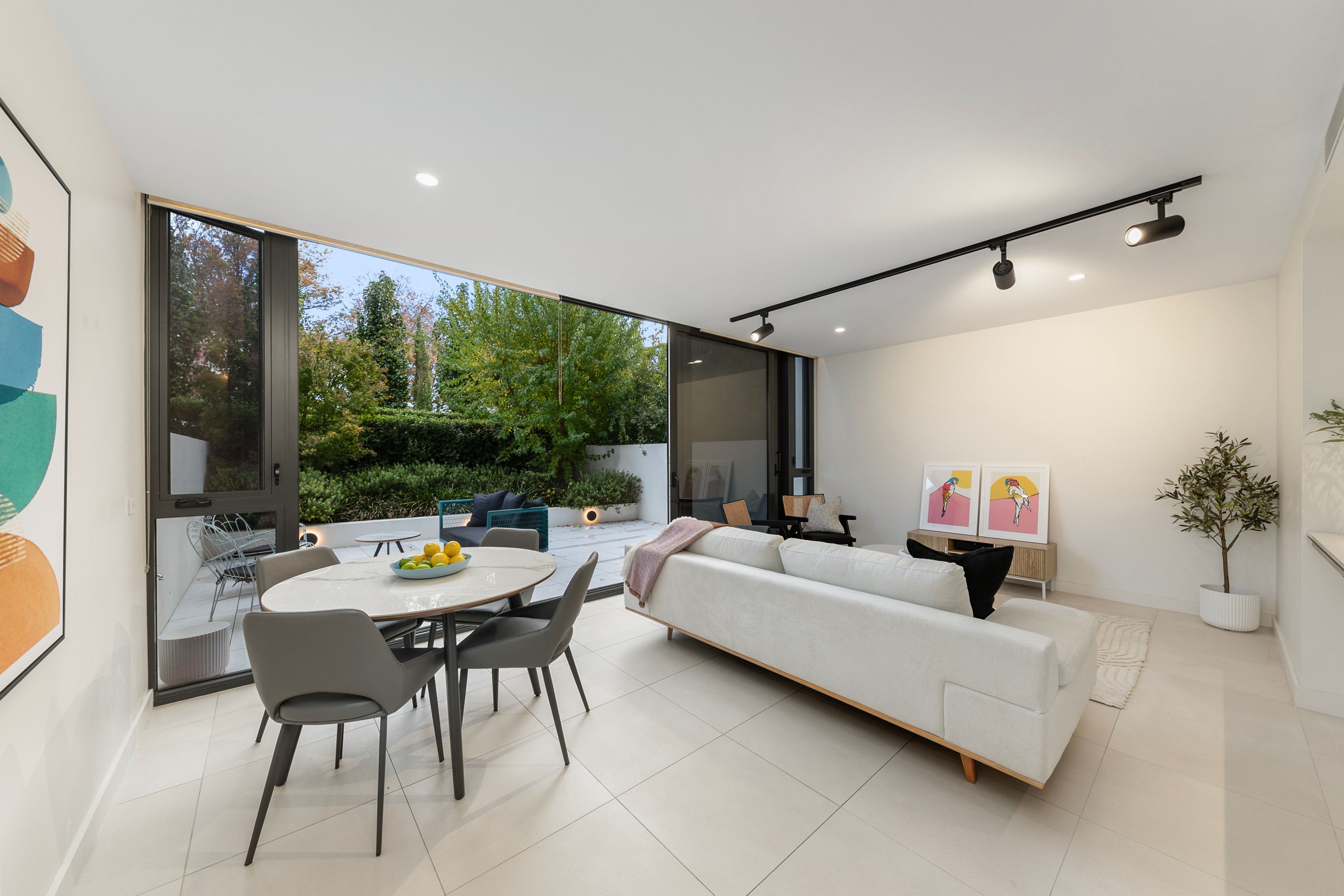 10/22 Canberra Avenue, Forrest, ACT 2603 - Sold Apartment - Ray White ...