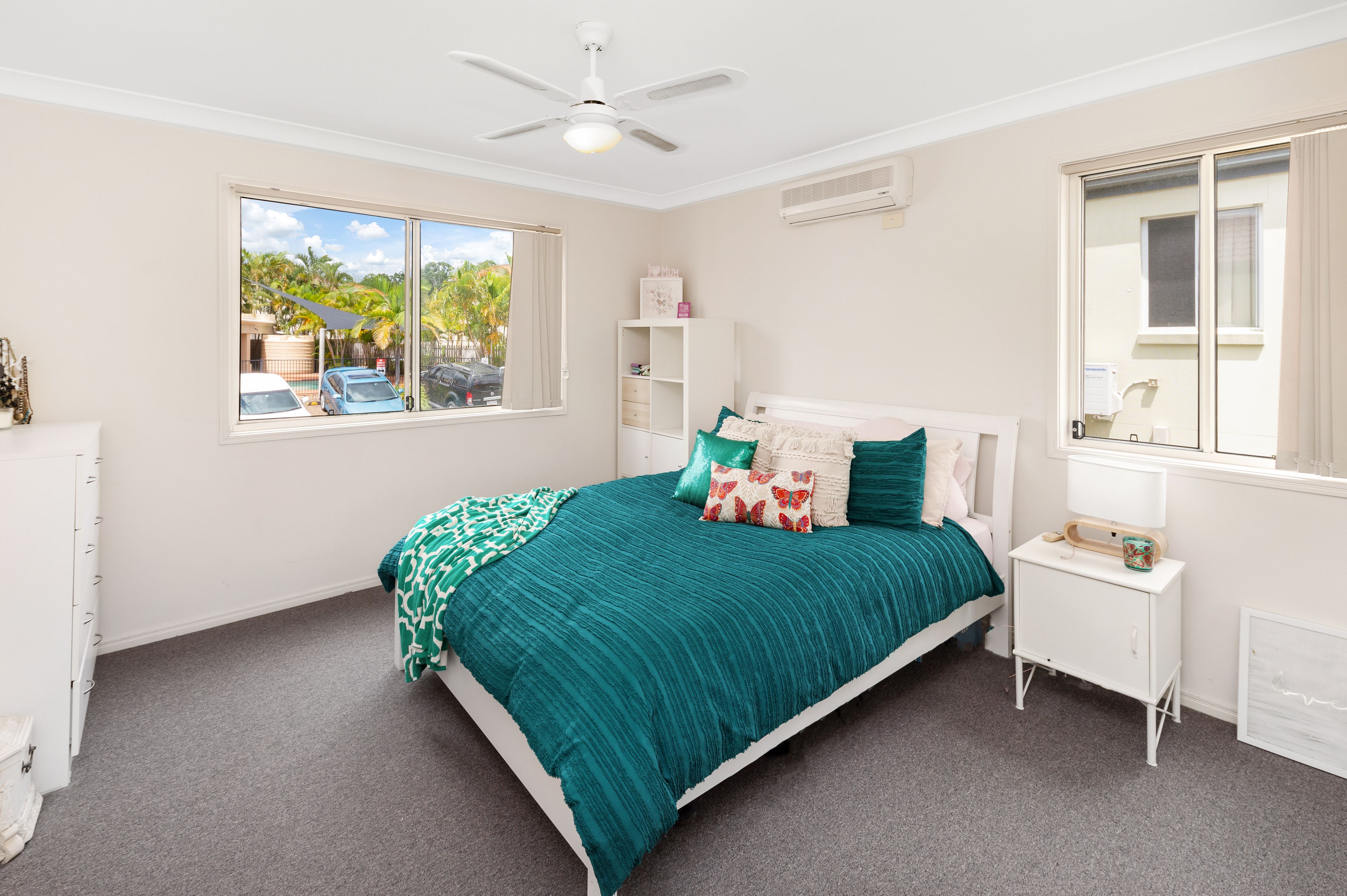 5/74 Universal Street, Pacific Pines, QLD 4211 - Sold Townhouse - Ray ...