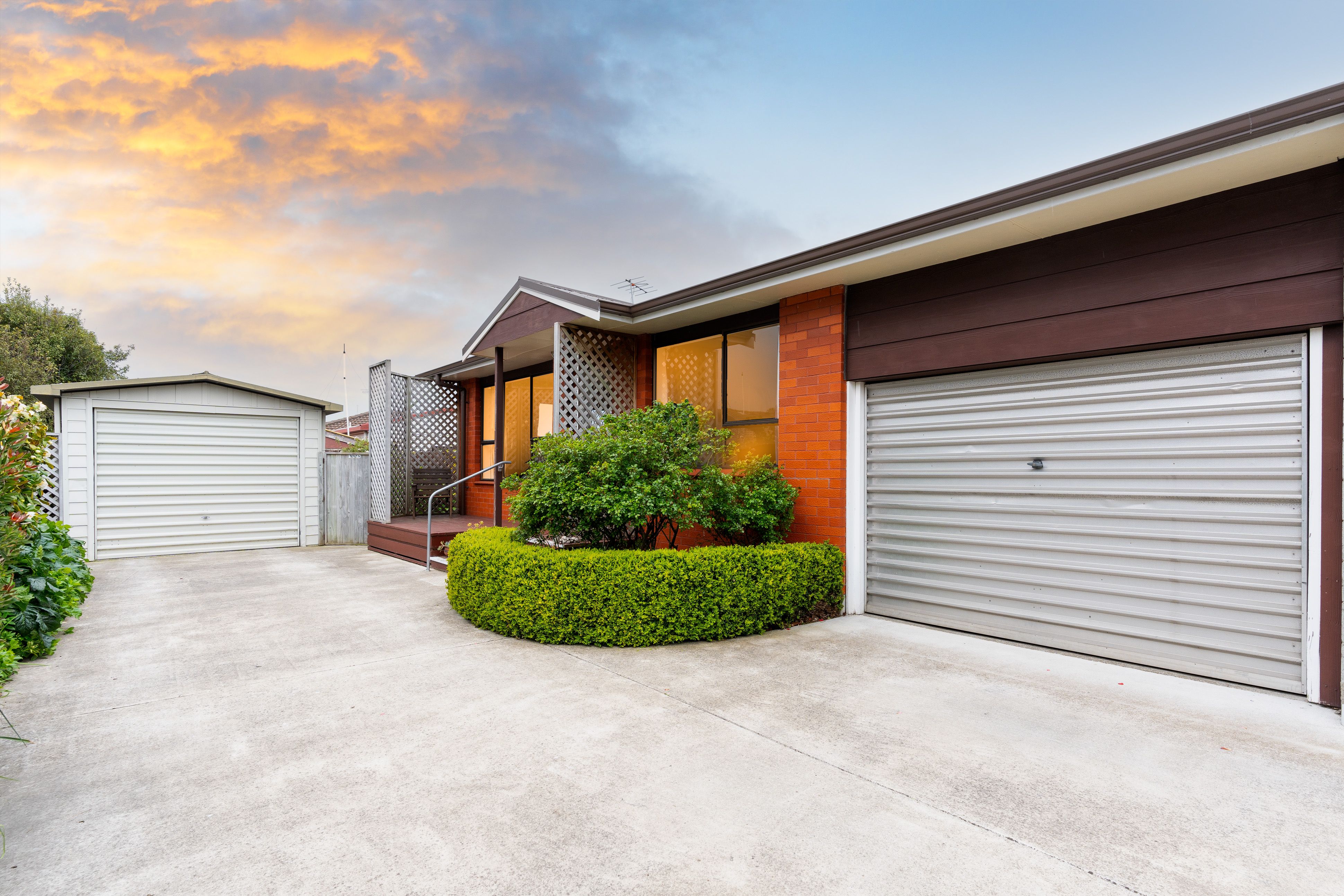 32B Laing Crescent, Heathcote, Christchurch City 8022 - Sold Unit - Ray ...