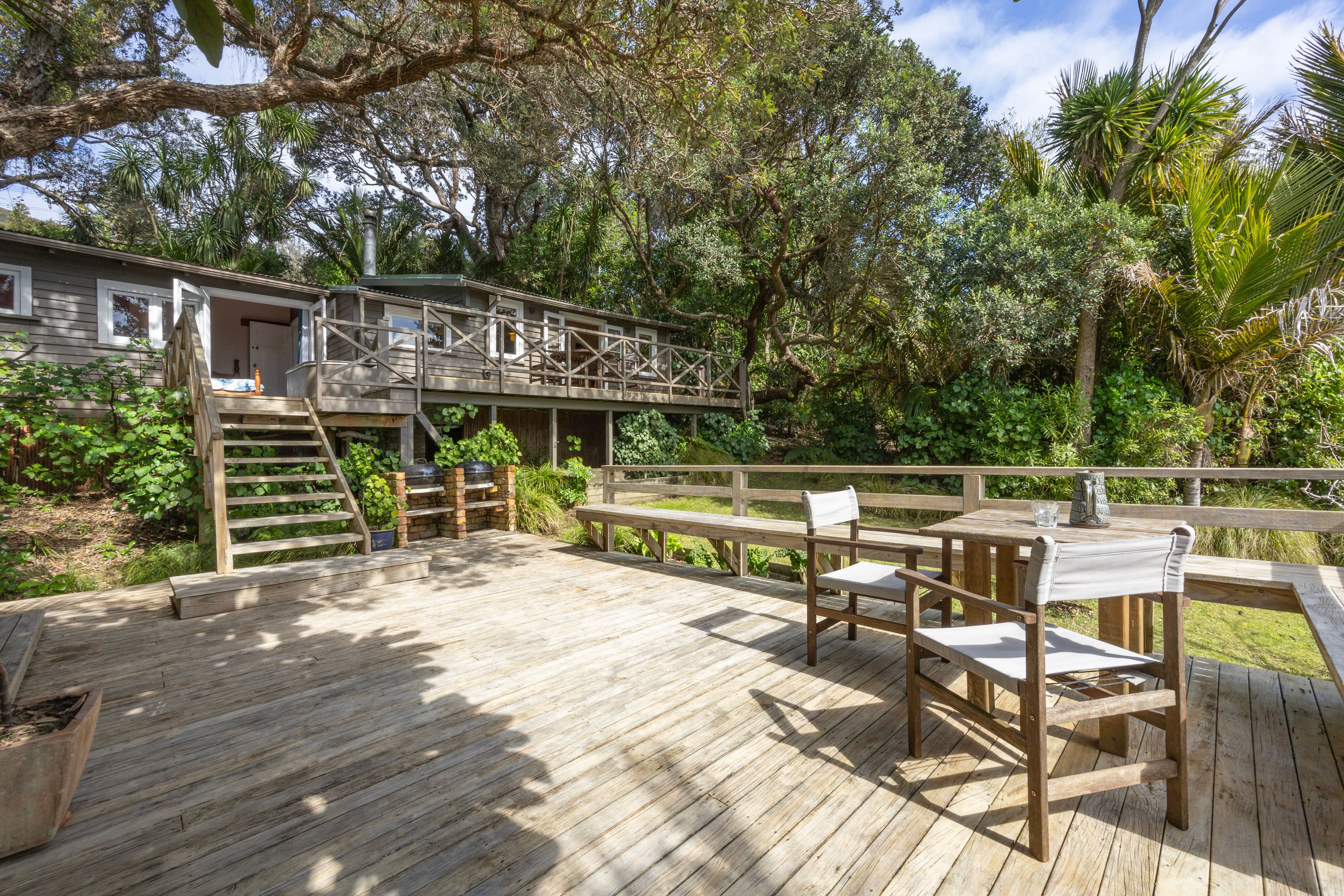 63 Seaview Road, Piha, Waitakere City 0772 - Sold House - Ray White ...