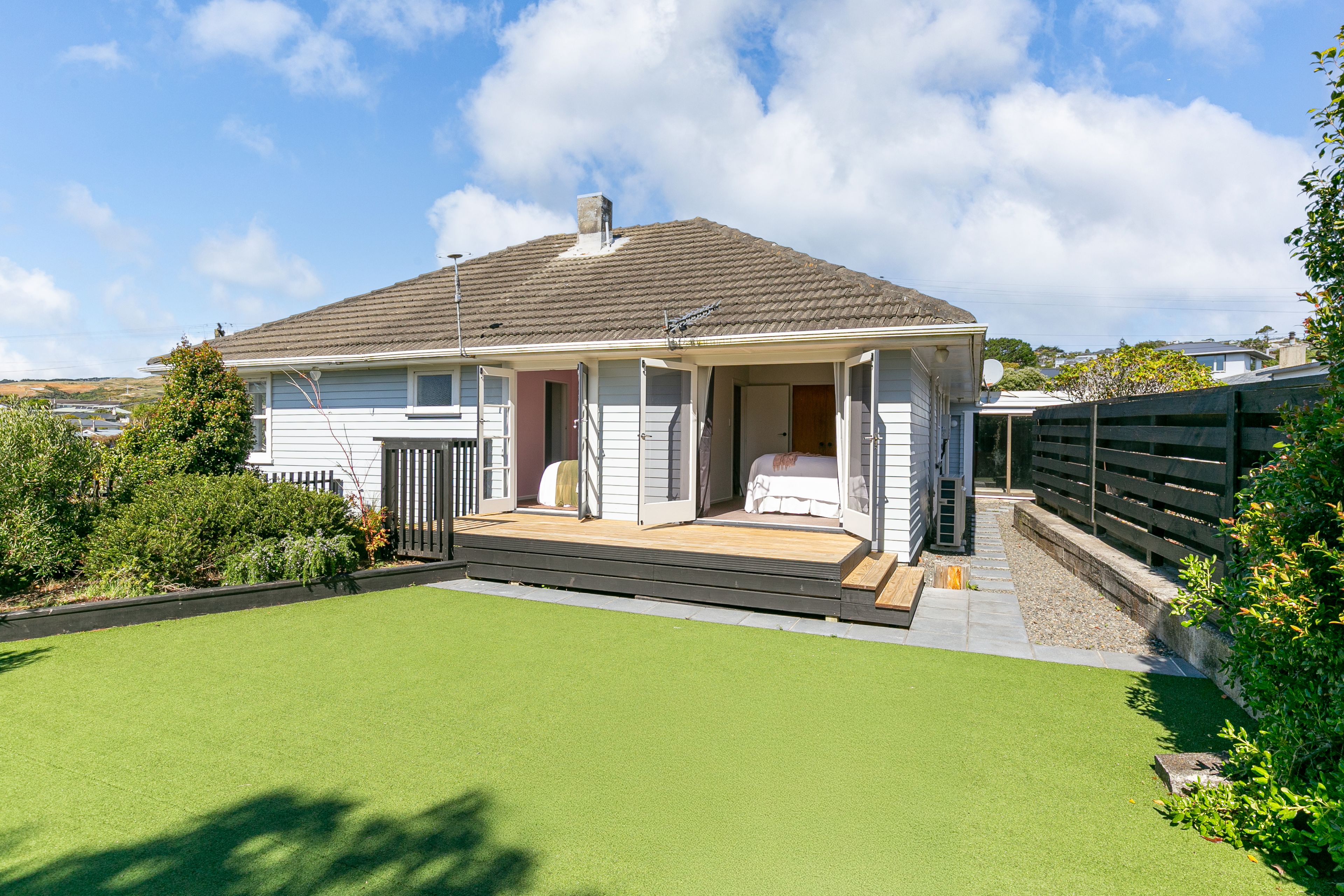 37 Lynda Avenue, Paparangi, Wellington City 6037 - Sold House - Ray ...