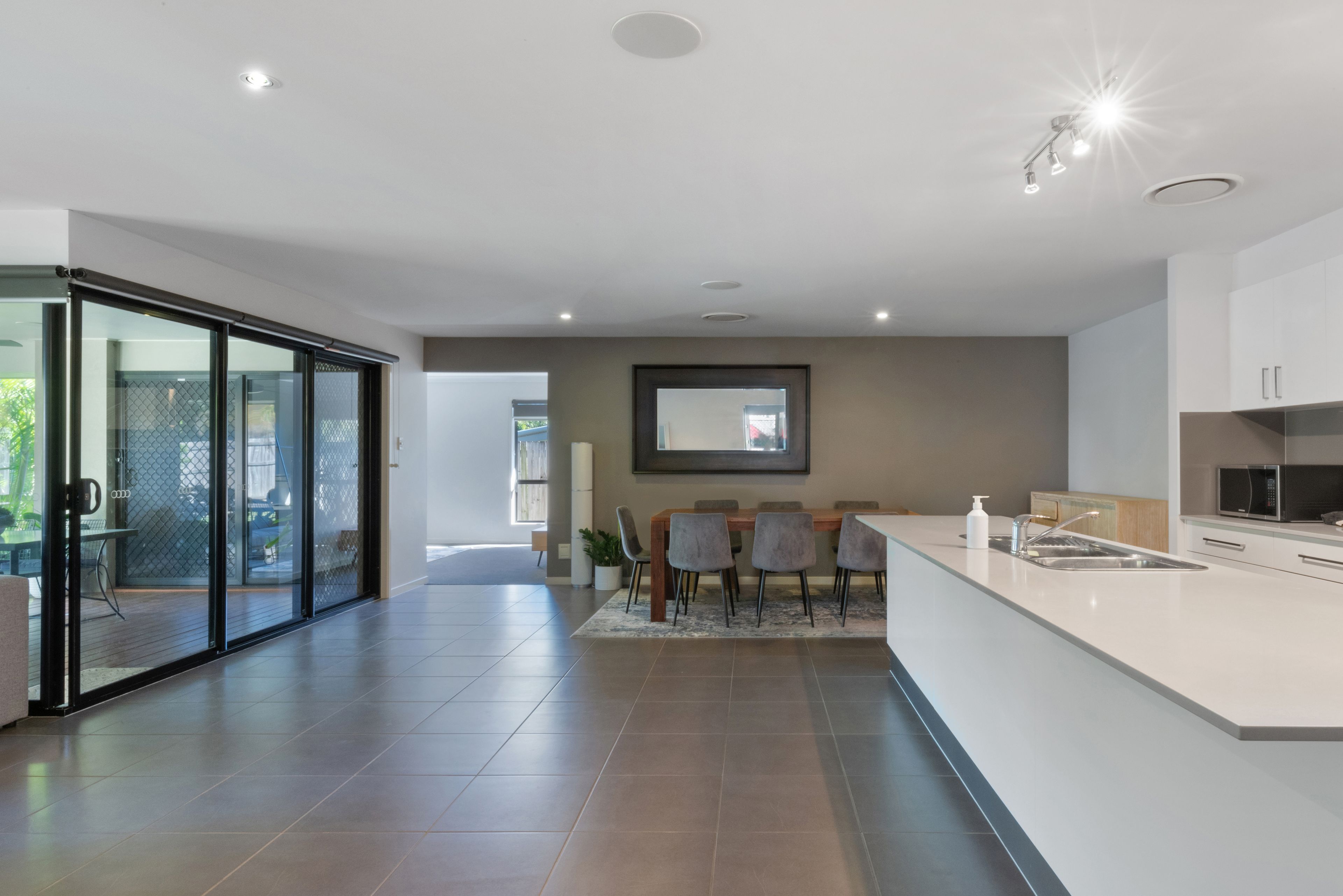 90 Pangeza Street, Stafford Heights, QLD 4053 - Sold House - Ray White ...