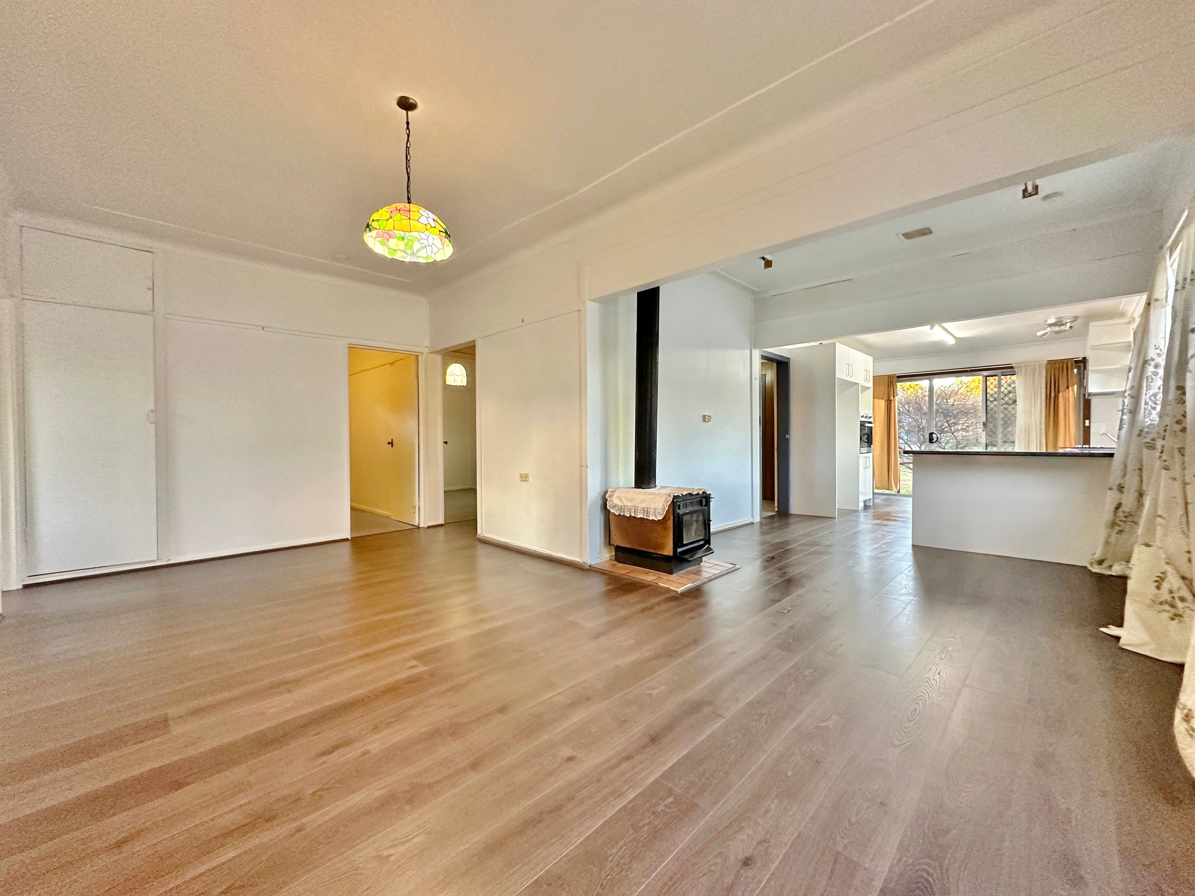 39 Blackett Avenue, Young, NSW 2594 - Sold House - Ray White Young ...
