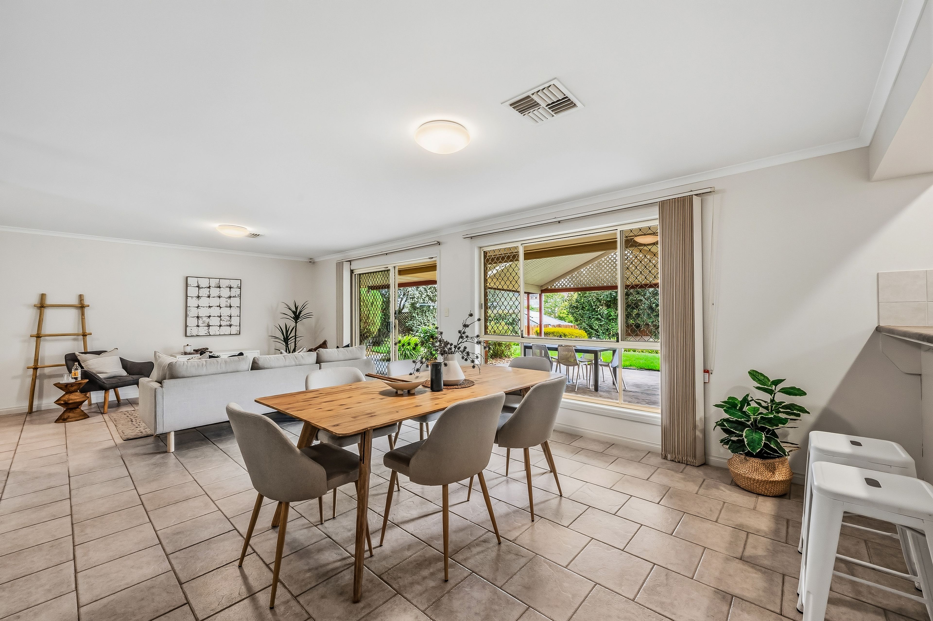 11 O'Donnell Drive, Littlehampton, SA 5250 - Sold House - Ray White ...