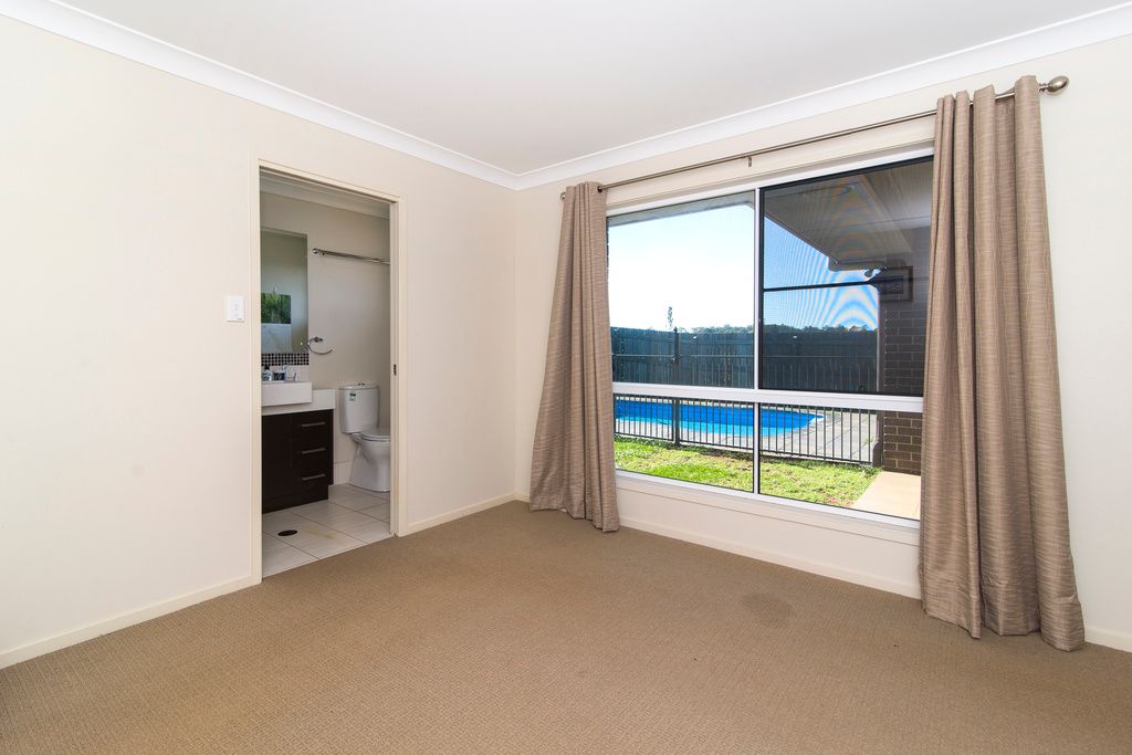 11 Neiwand Street, Kearneys Spring, QLD 4350 - House for Rent - Ray ...