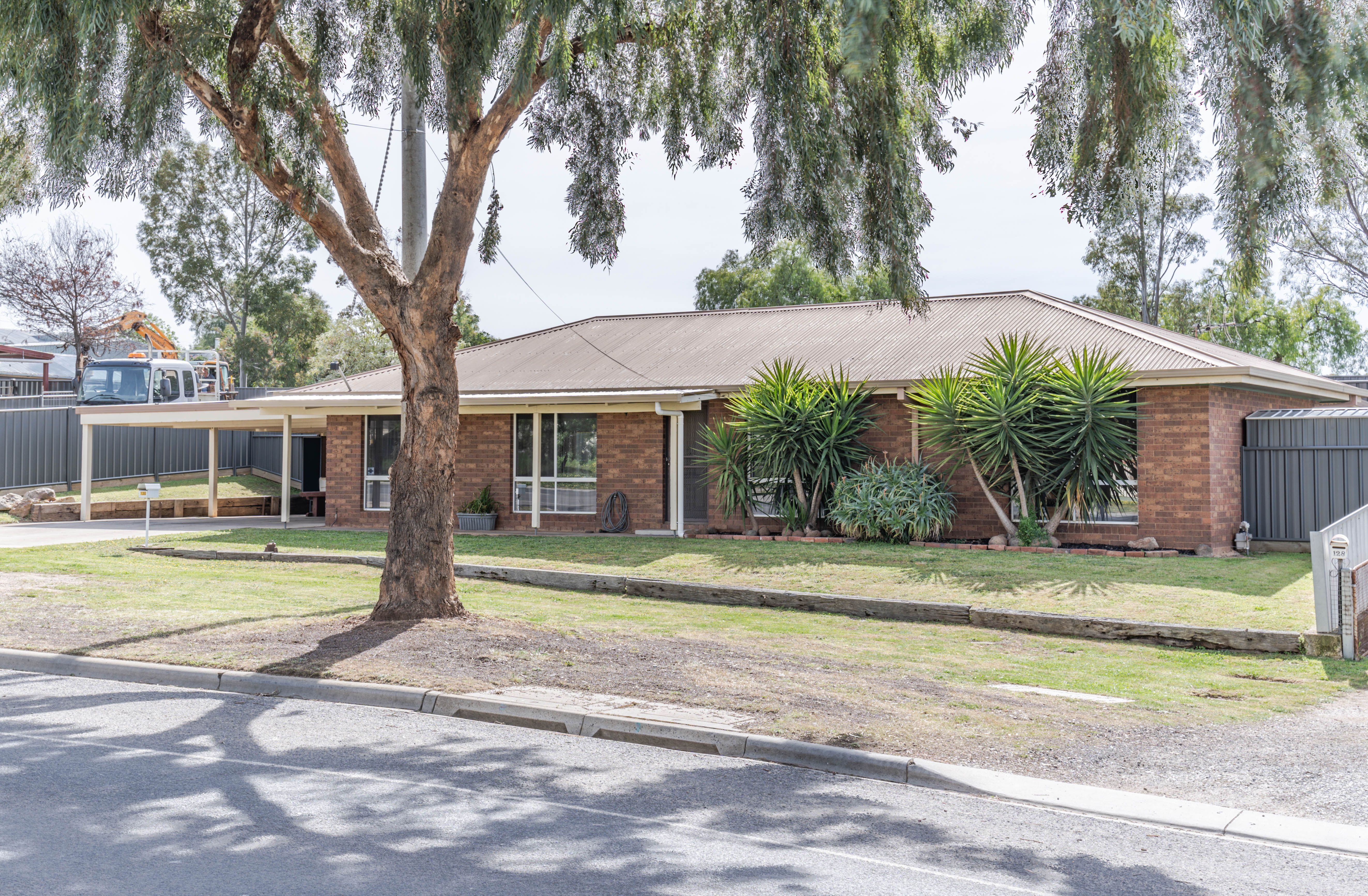 130 Upper California Road, California Gully, VIC 3556 - Leased House ...