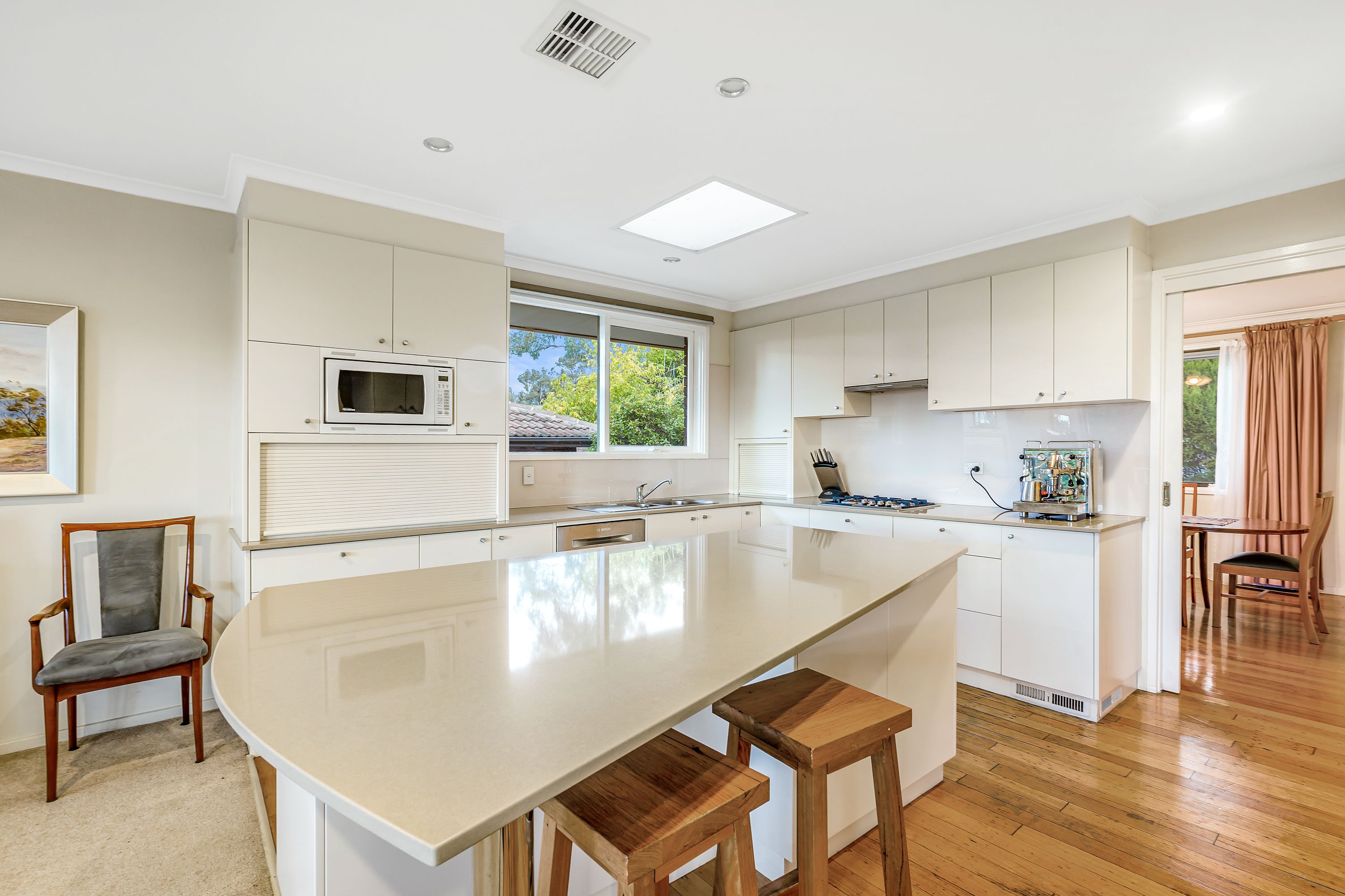 127 Springvale Drive, Weetangera, ACT 2614 - Sold House - Ray White ...