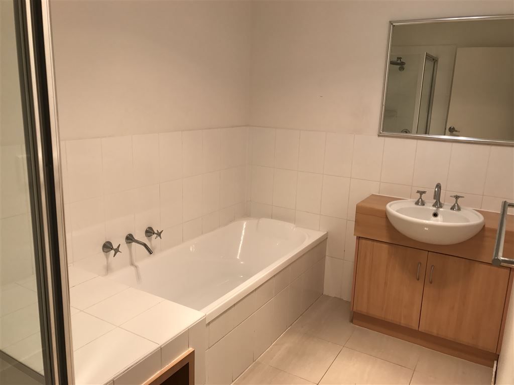 1/1114 Howitt Street, Wendouree, VIC 3355 - Unit for Rent - Ray White ...