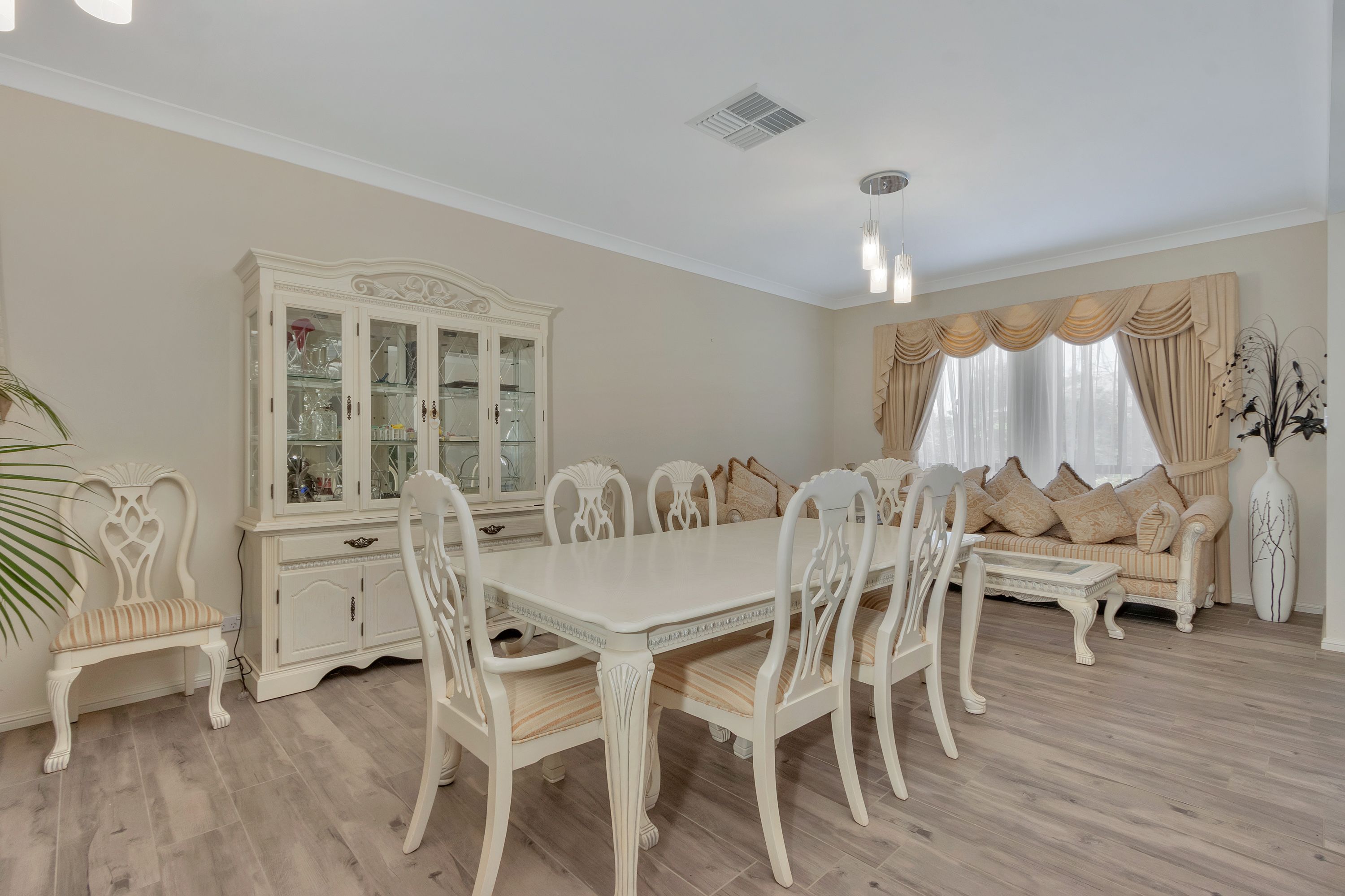 13 Thompson Circuit, Evanston Park, SA 5116 - Sold House - Ray White ...