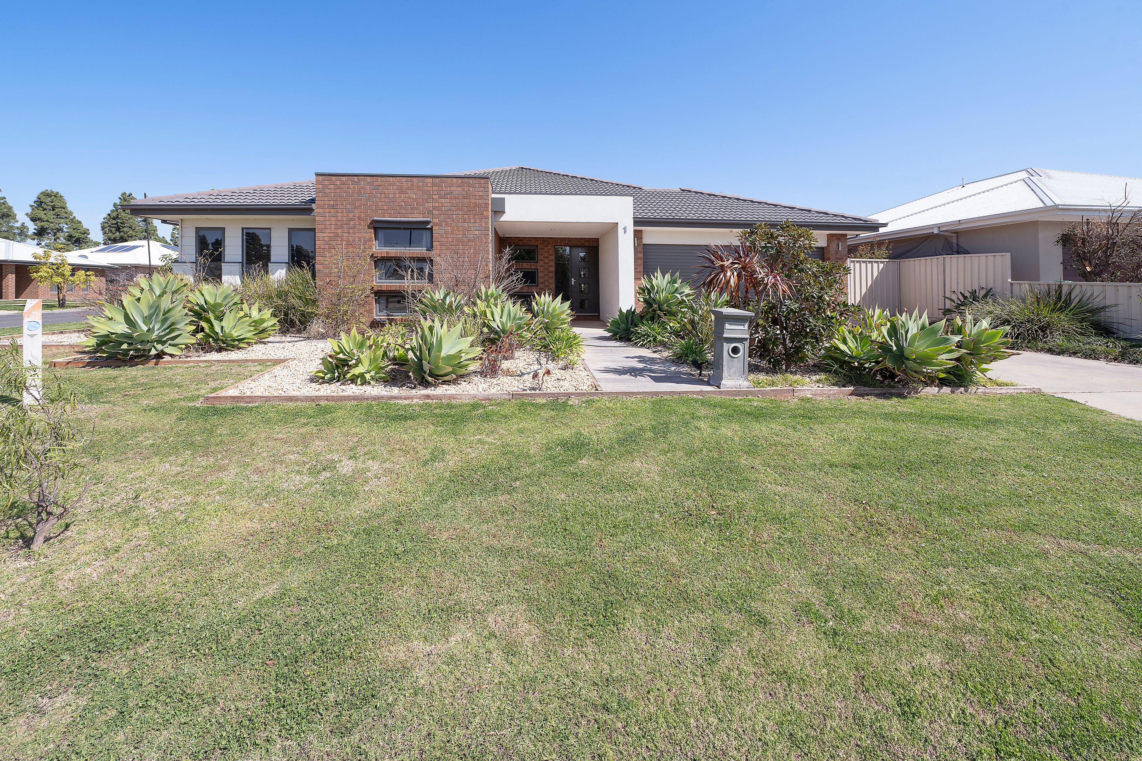 1 Dundas Lane, Swan Hill, VIC – Home For Sale • Ray White