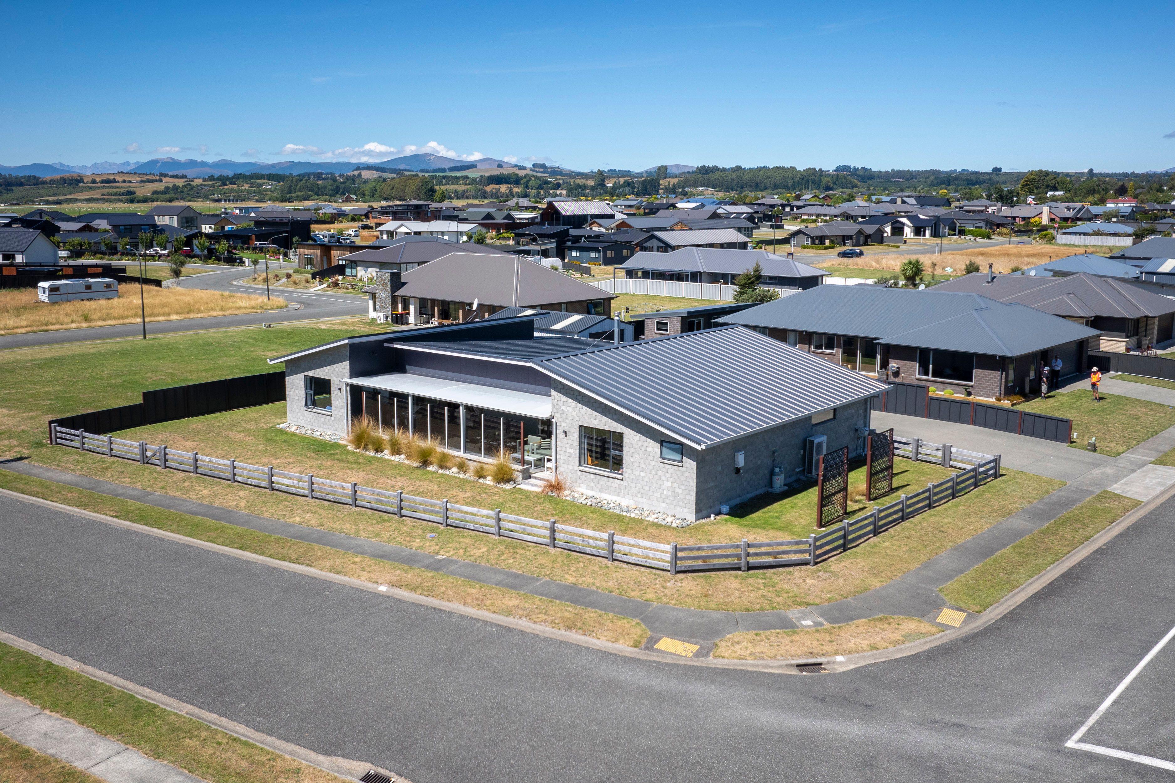 64 Rodeo Drive, Te Anau, Southland District 9600 - Sold House - Ray ...