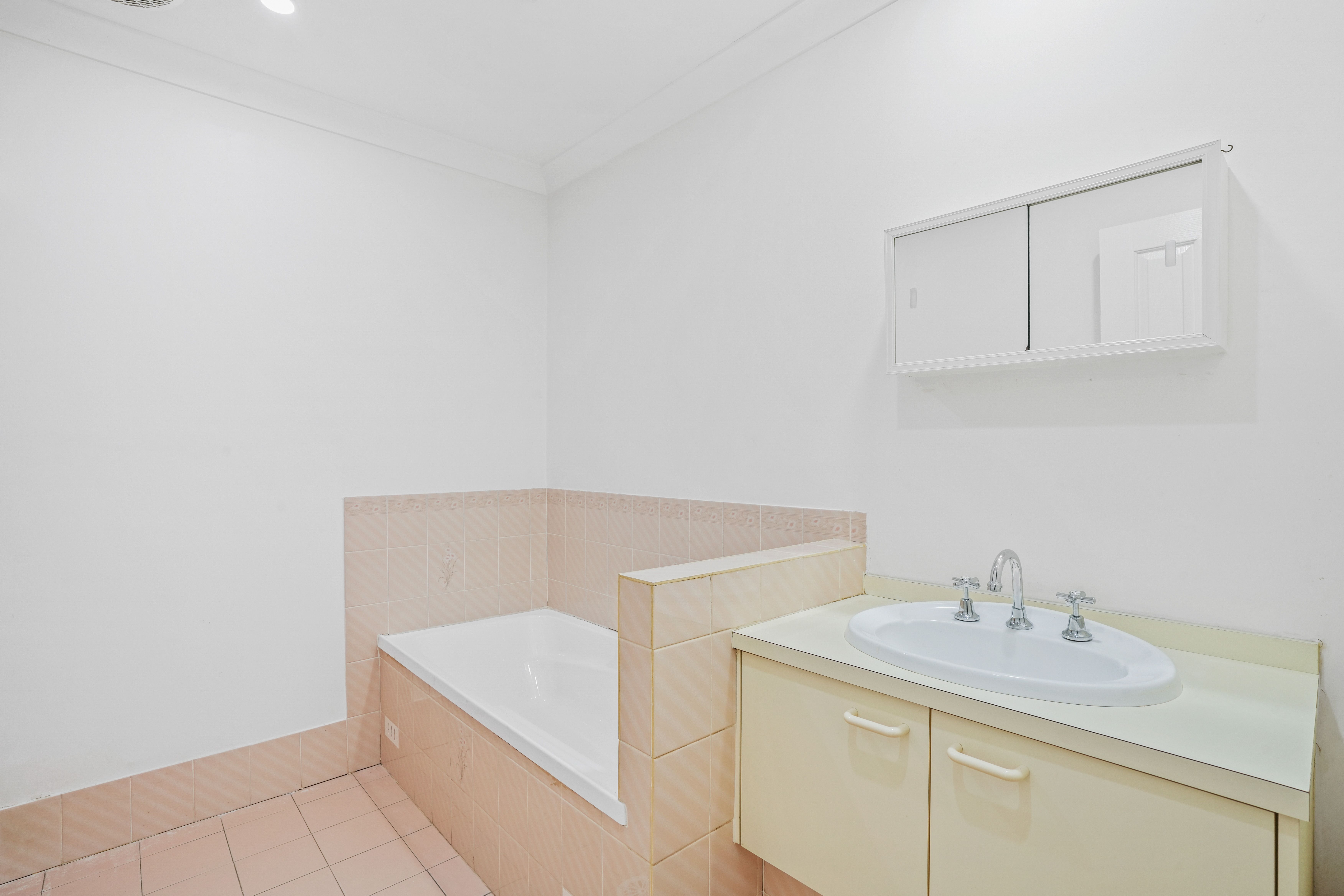 1/68 Colonial Drive, Bligh Park, NSW 2756 - DuplexSemi-detached for ...