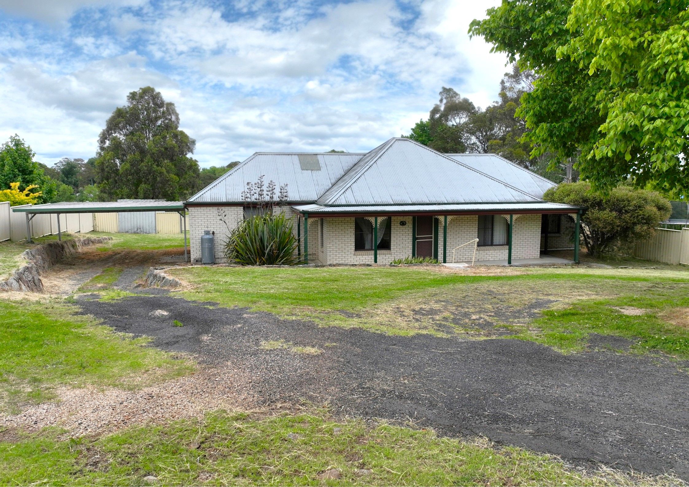 12 Bates Avenue, Glen Innes, NSW 2370 - Sold House - Ray White Glen Innes
