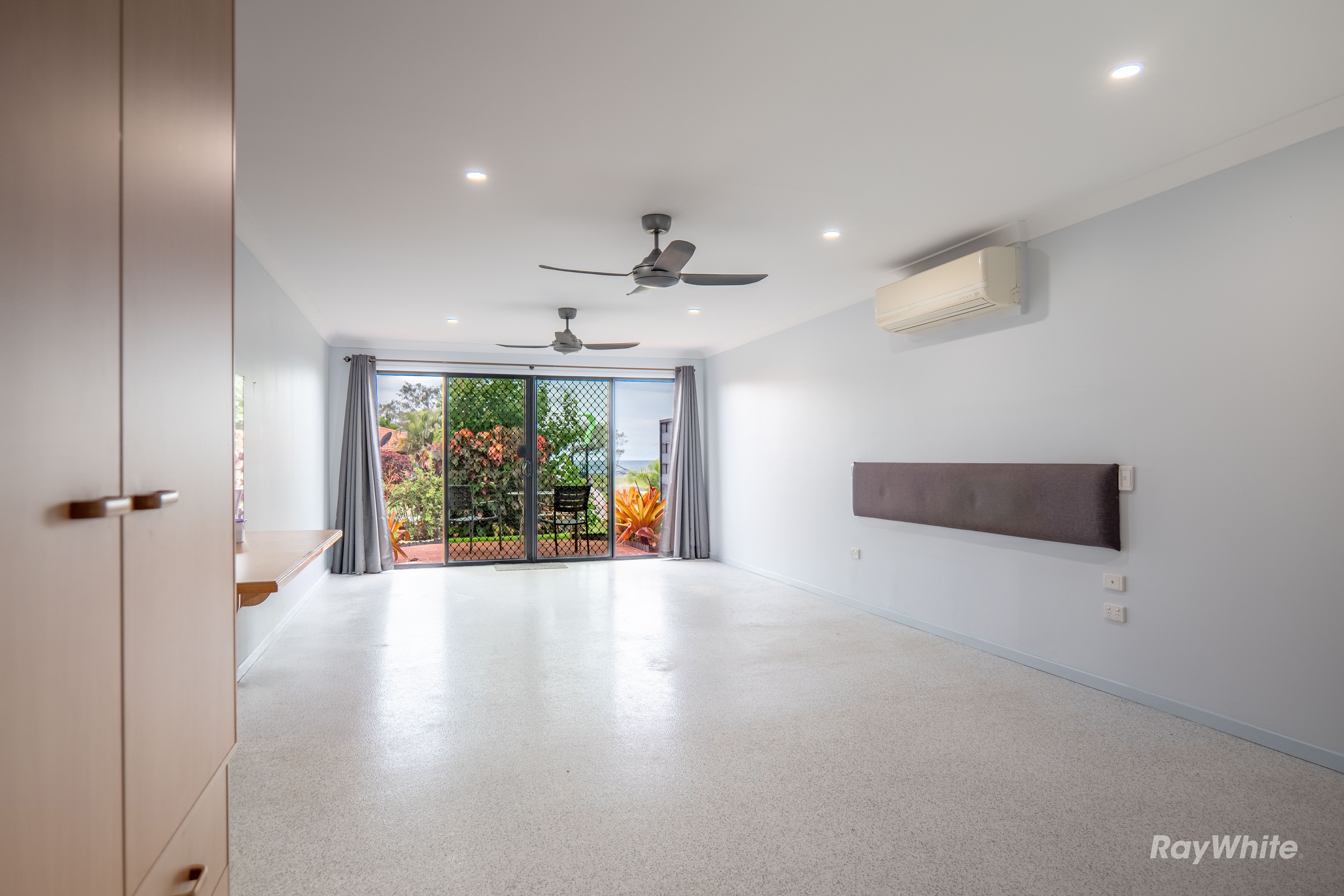 11/1 Pebble Beach Drive, Coral Cove, QLD 4670 - Leased Unit - Ray White ...