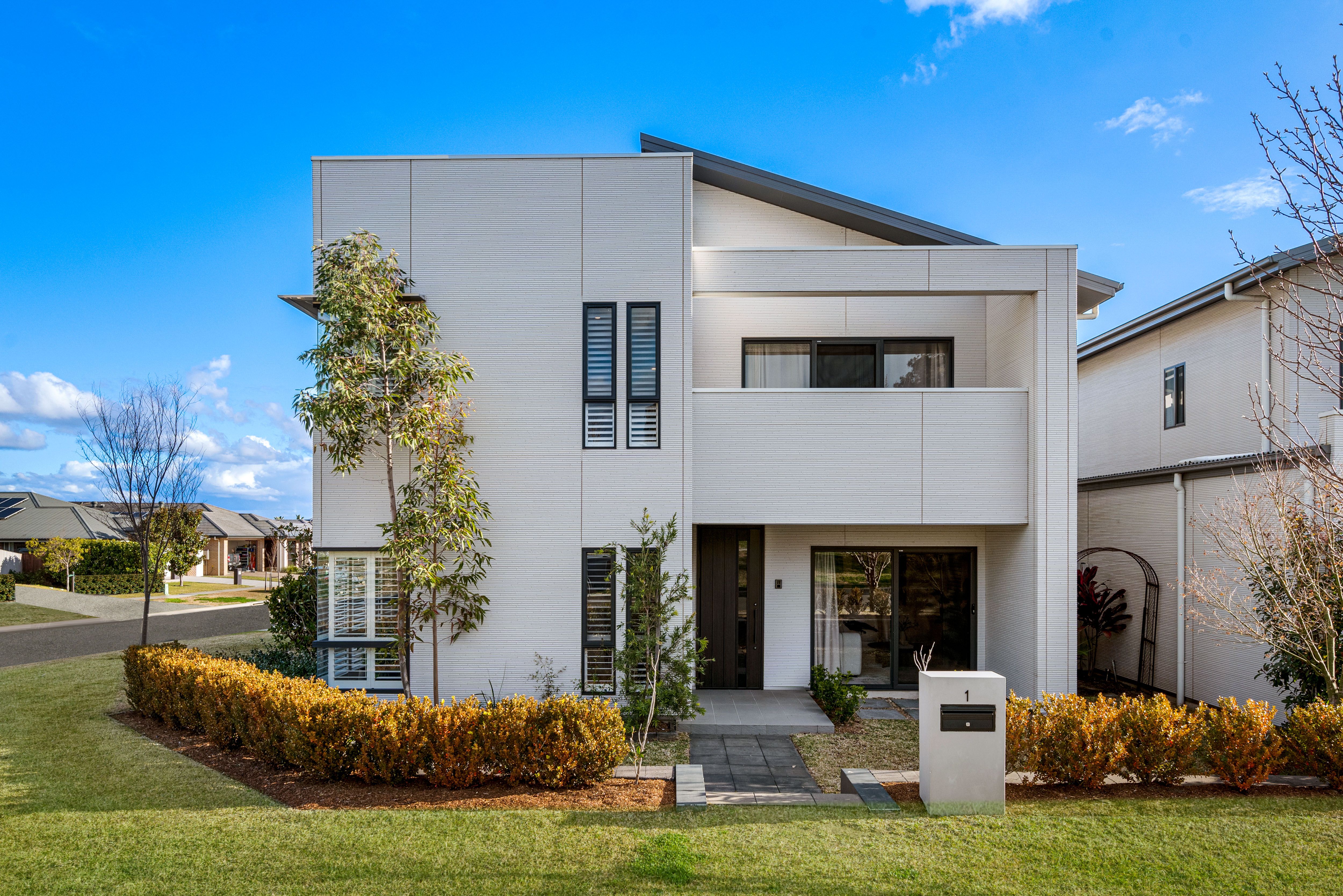 1 Elmswood Lane, GLEDSWOOD HILLS, NSW 2557 - Sold House - Ray White ...