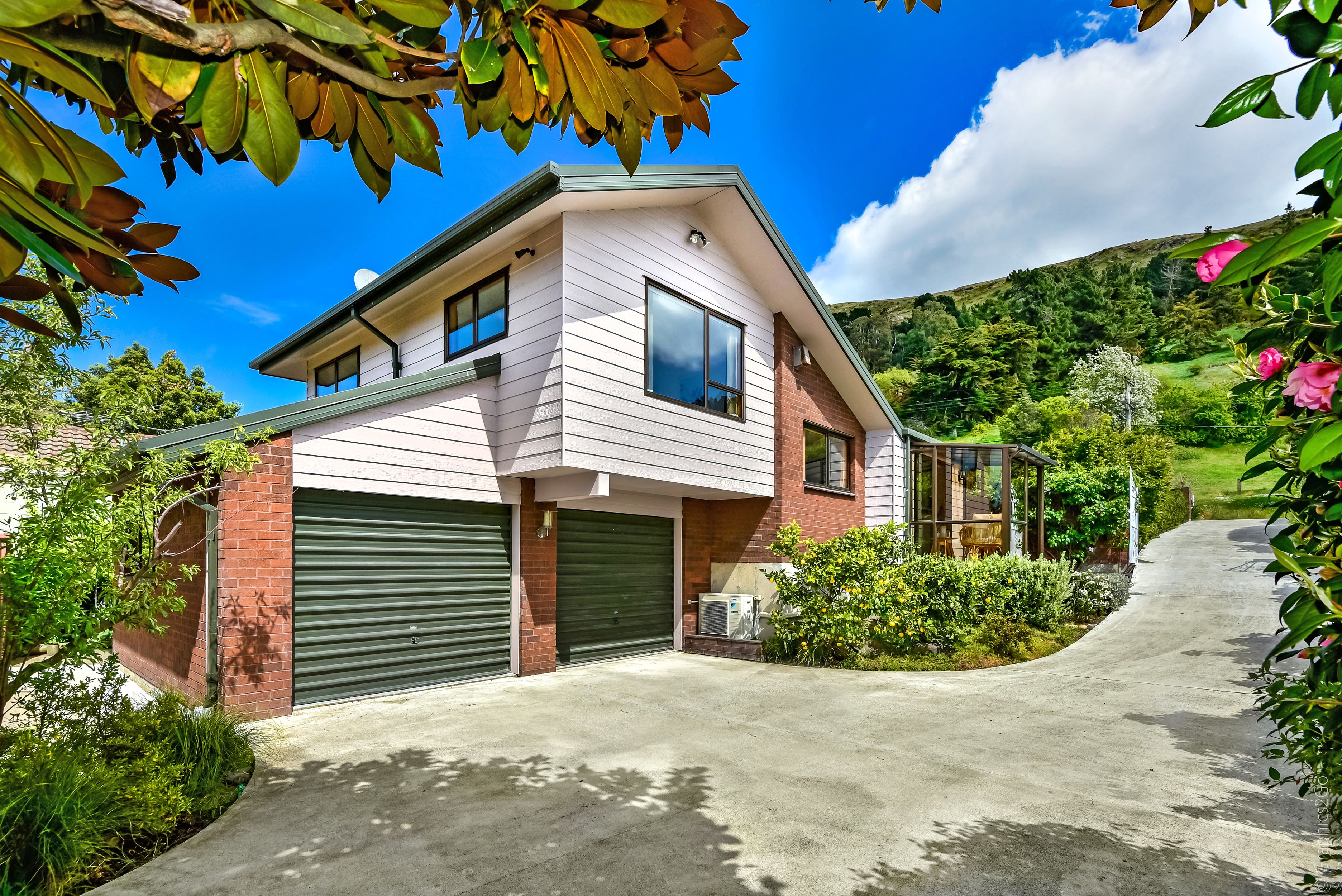 5 Avoca Valley Road, Heathcote, Christchurch City 8022 - Sold House ...