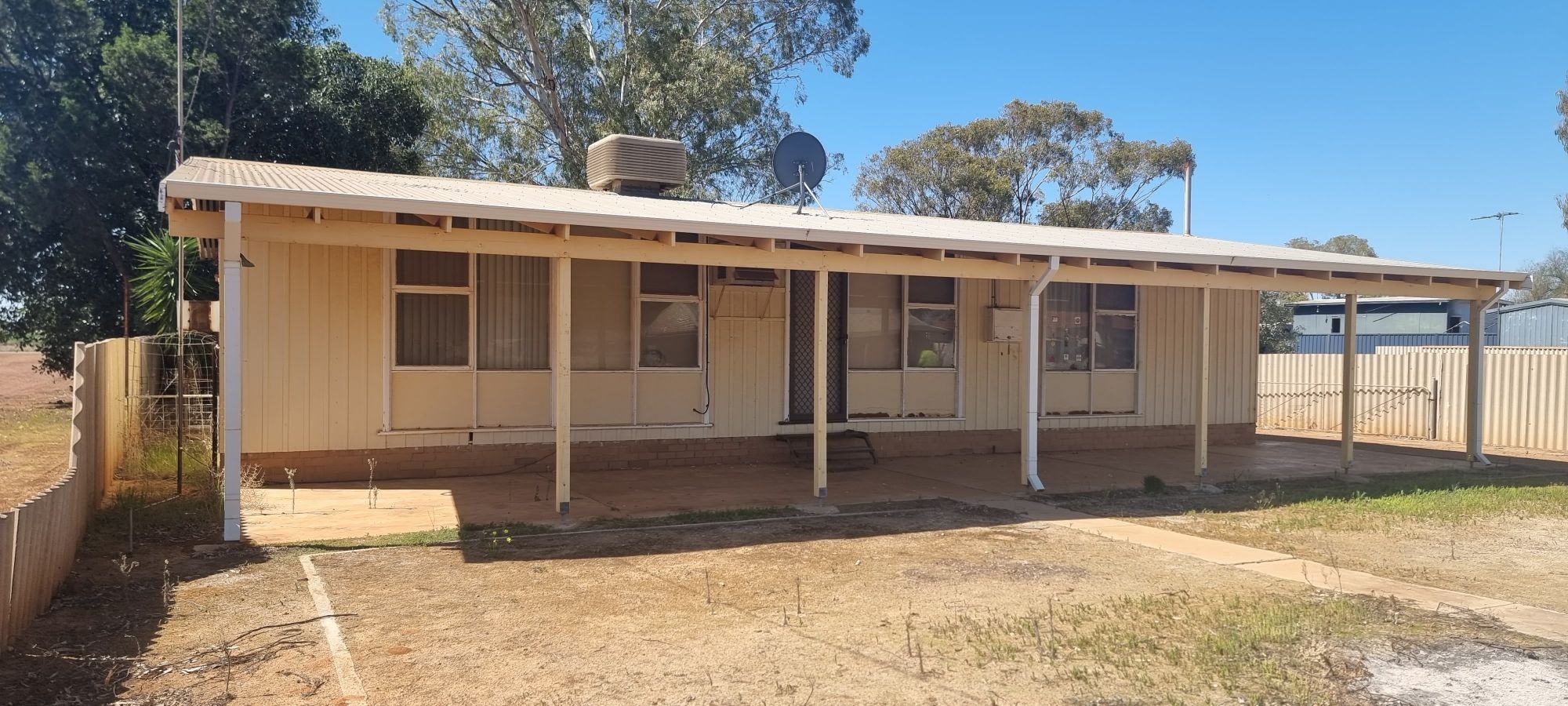 57 Williamson Street, Three Springs, WA 6519 - Sold House - Geraldton ...