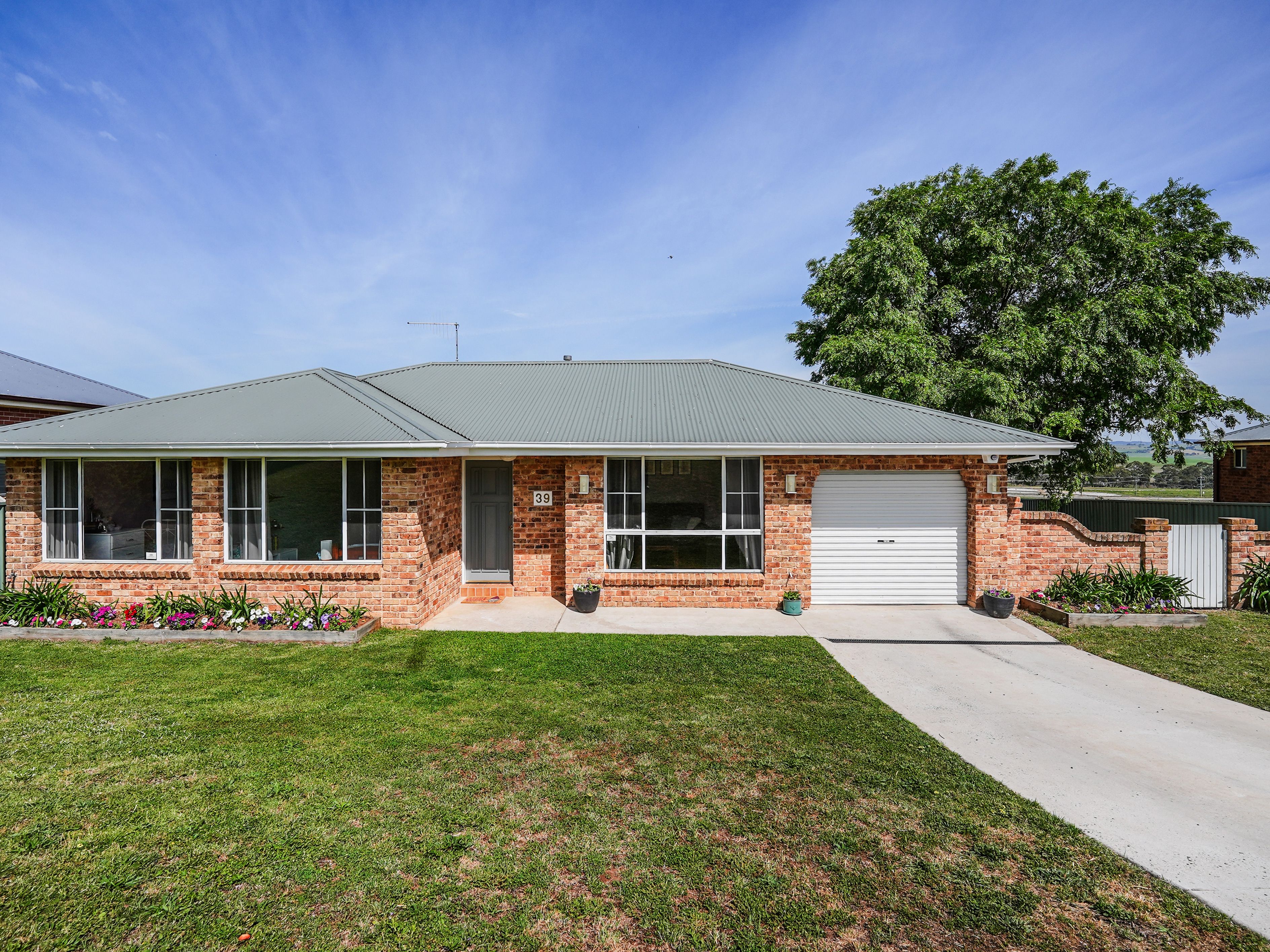 39 Lavelle Street, Windradyne, NSW 2795 - House for Rent - Ray White ...