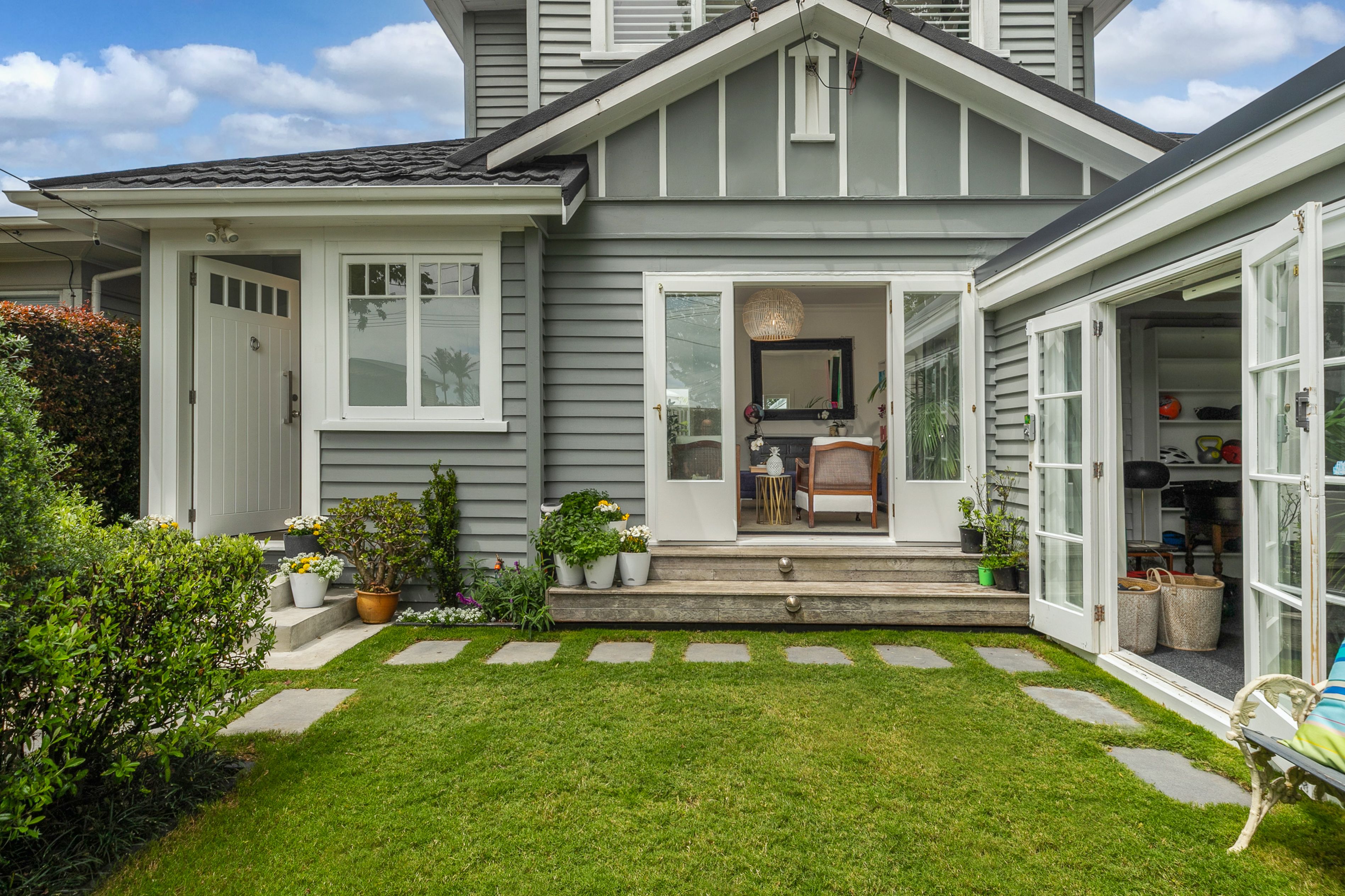 21 Dignan Street, Point Chevalier, Auckland City 1022 - Sold House ...