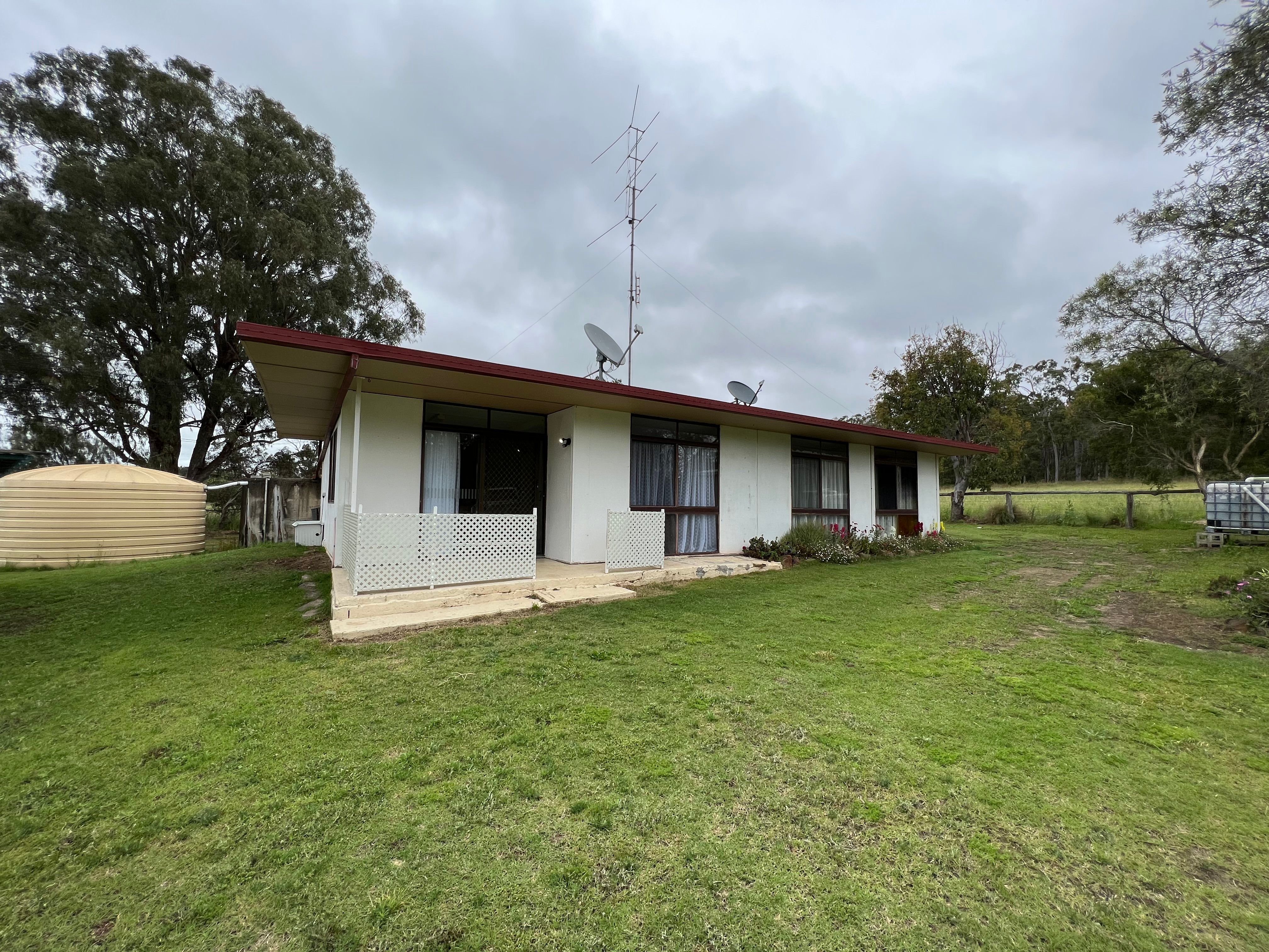 10 Goombungee Dam Road, Goombungee, QLD 4354 - Leased House - Ray White ...
