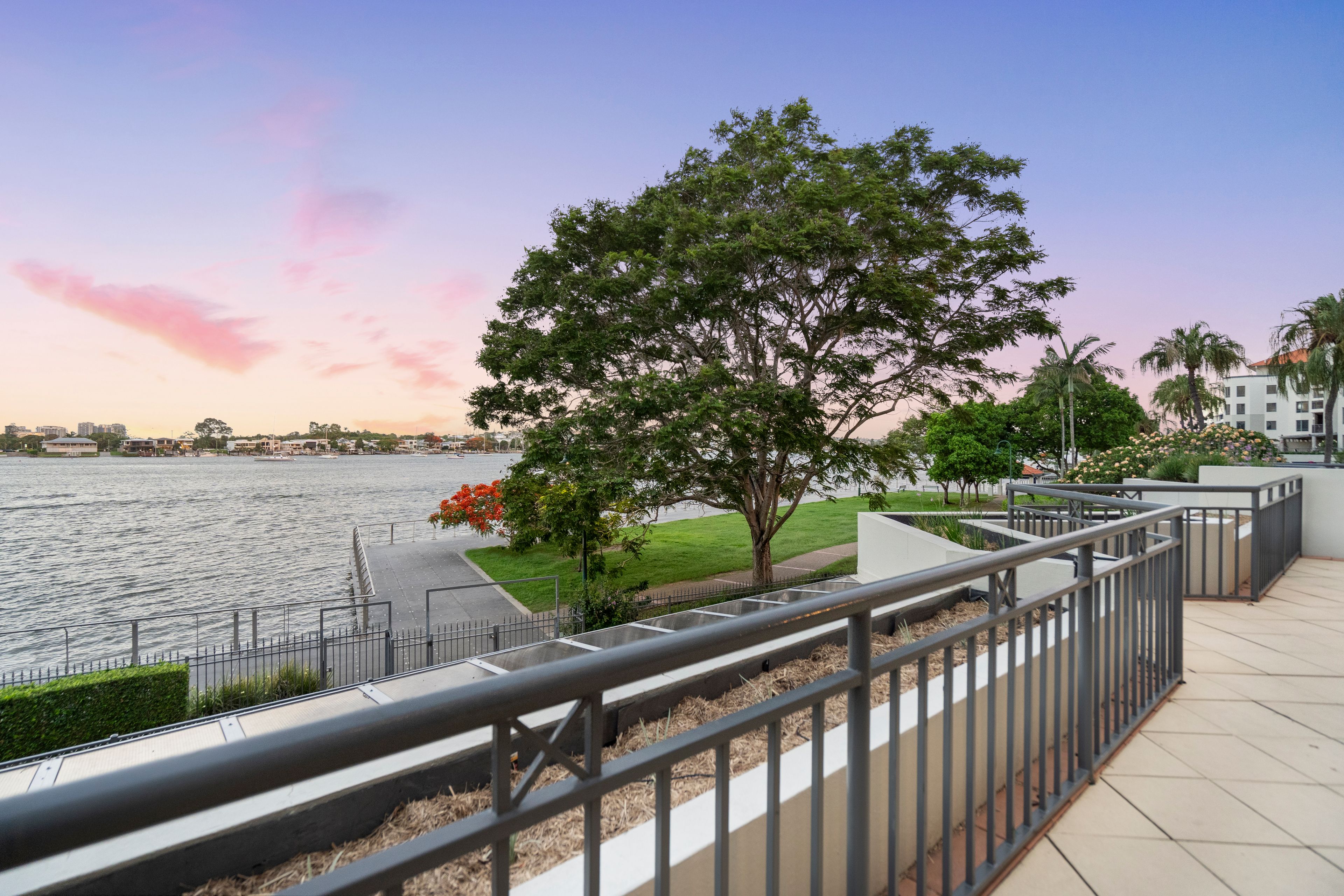 104/49B Newstead Terrace, Newstead, QLD 4006 - Sold Unit - Ray White ...