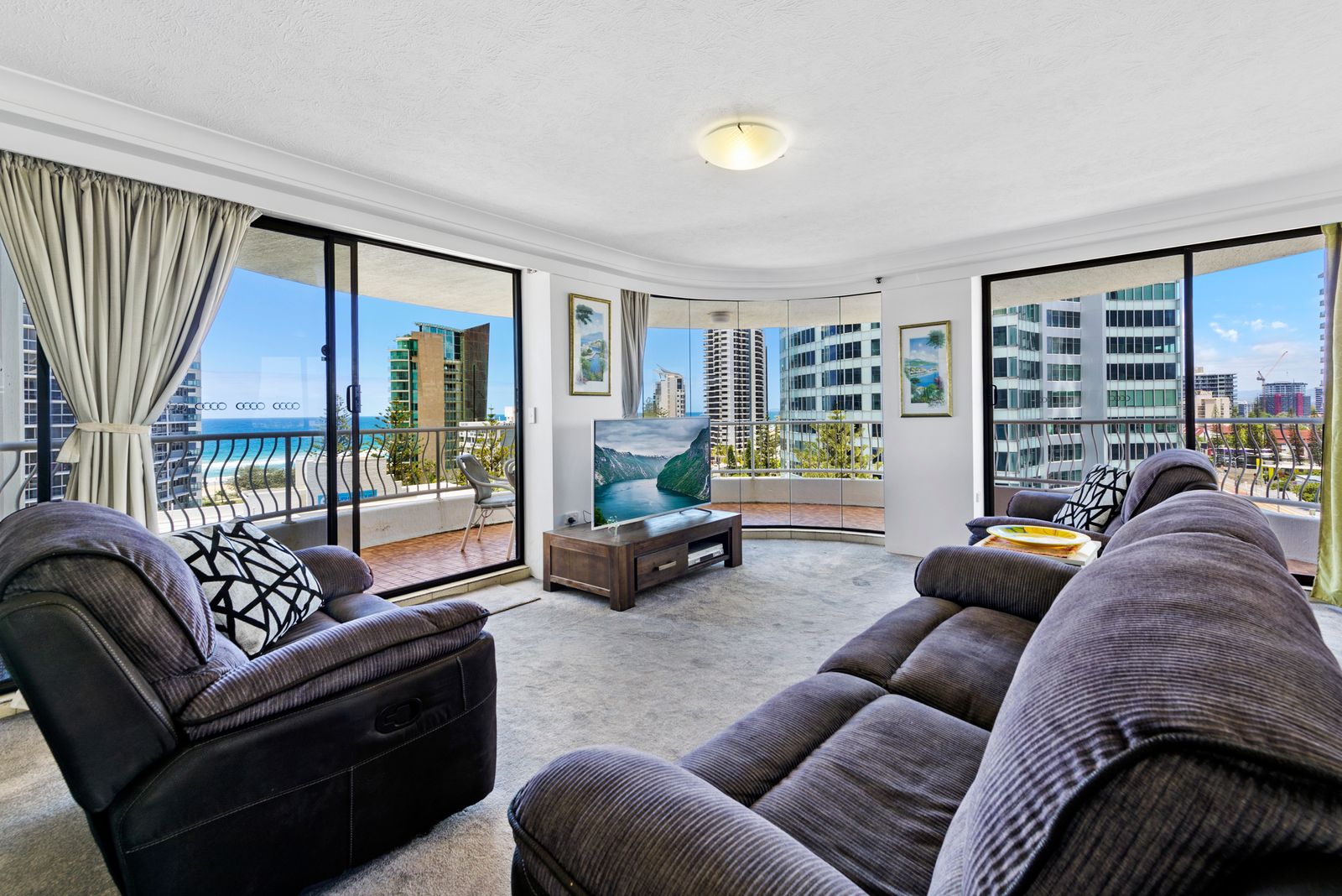 9D/30 Laycock Street, Surfers Paradise, QLD – Home For Sale • Ray White