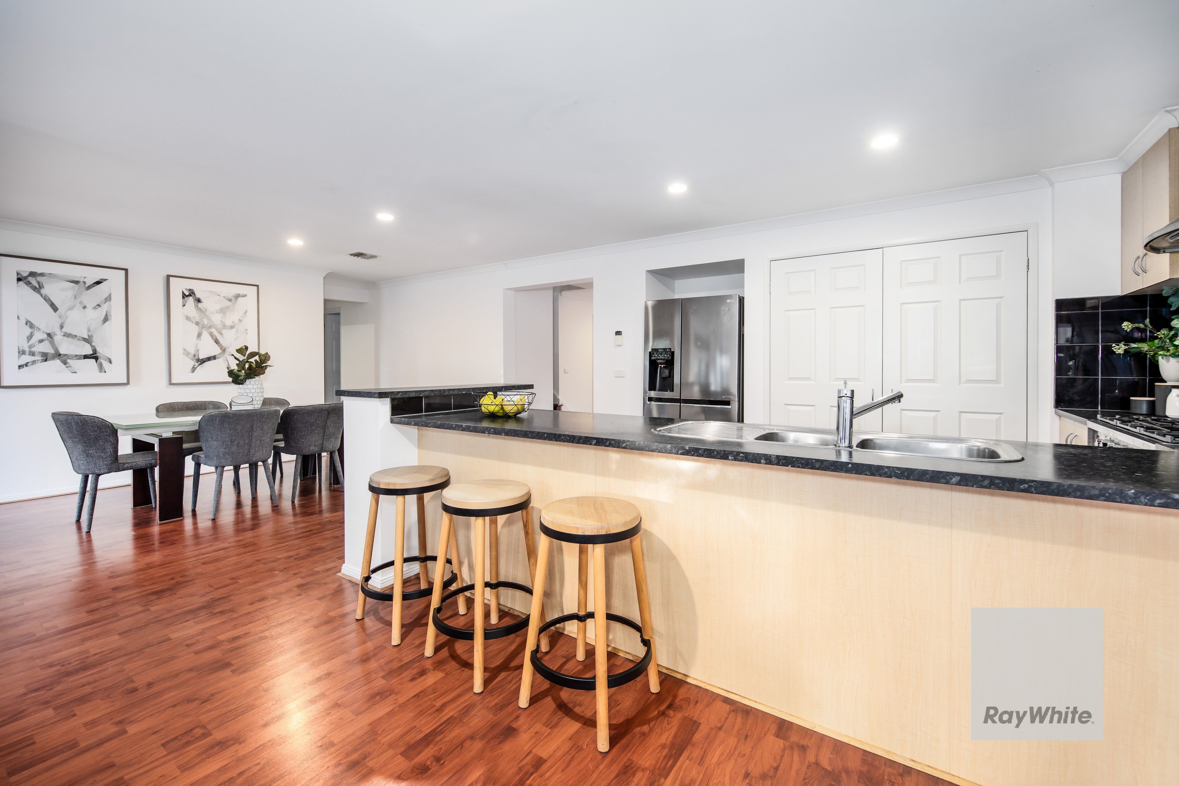 16 Lancely Green, Caroline Springs, VIC 3023 - Sold House - Ray White ...