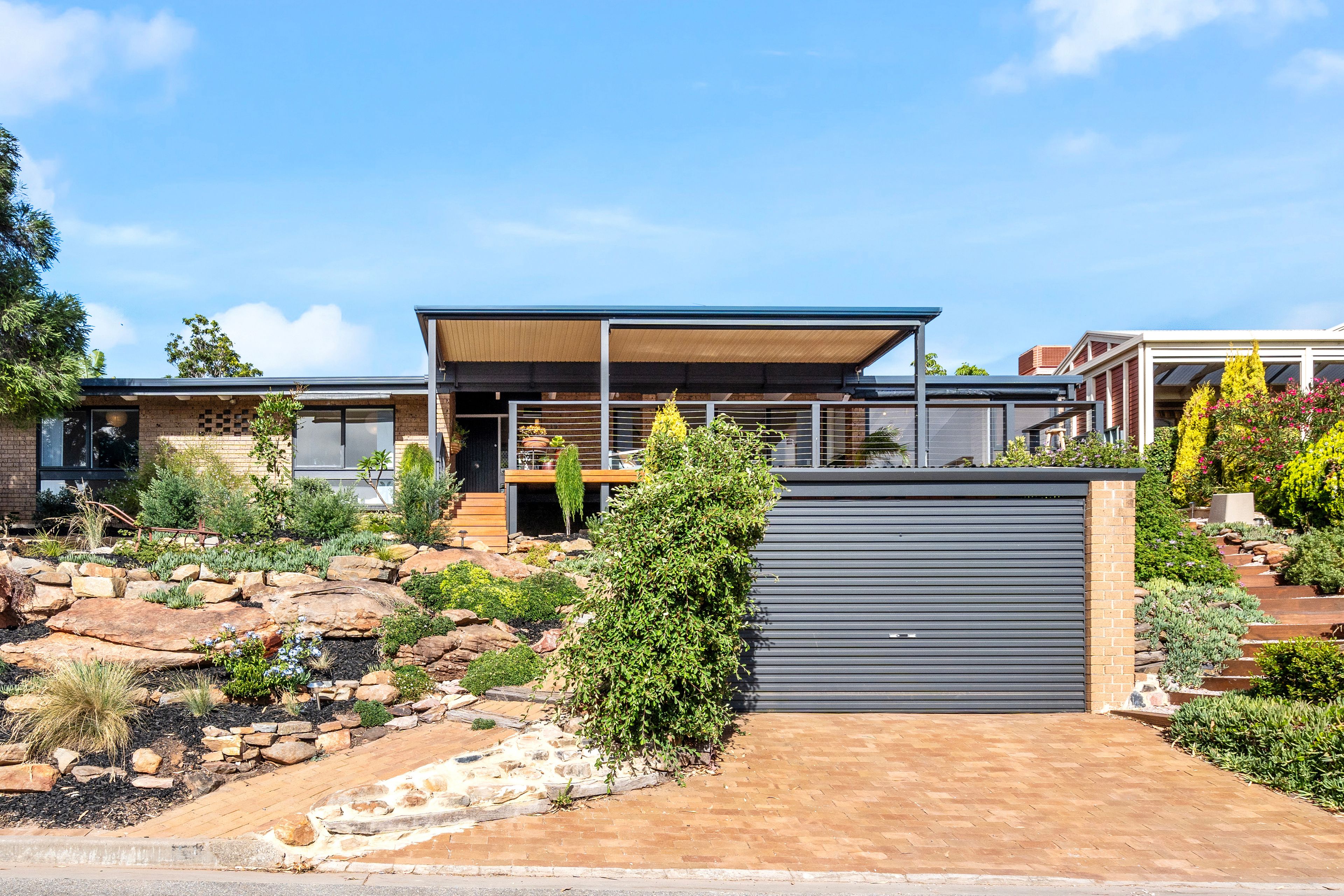 14 Mayflower Crescent, Hallett Cove, SA 5158 - Sold House - Ray White ...
